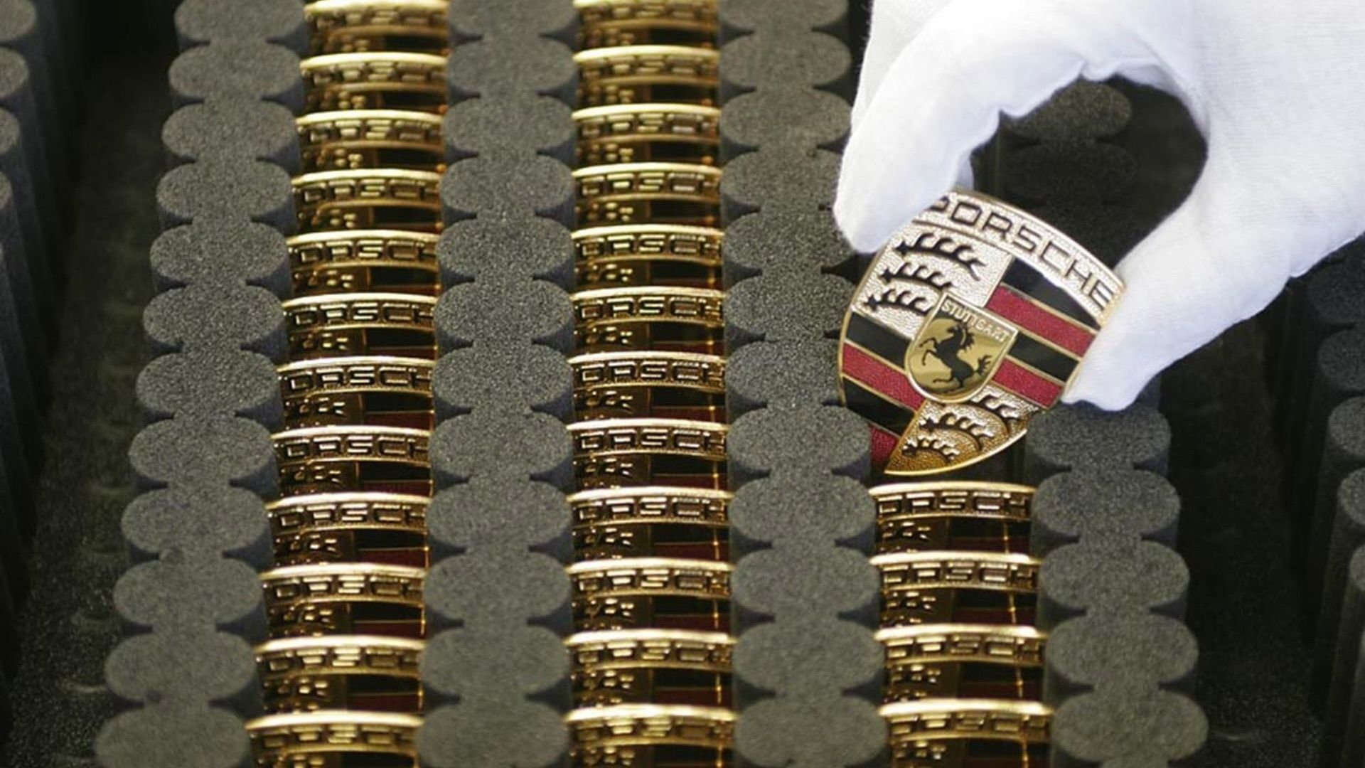 Here's the Real Story Behind Porsche's Iconic Crest | Rennlist