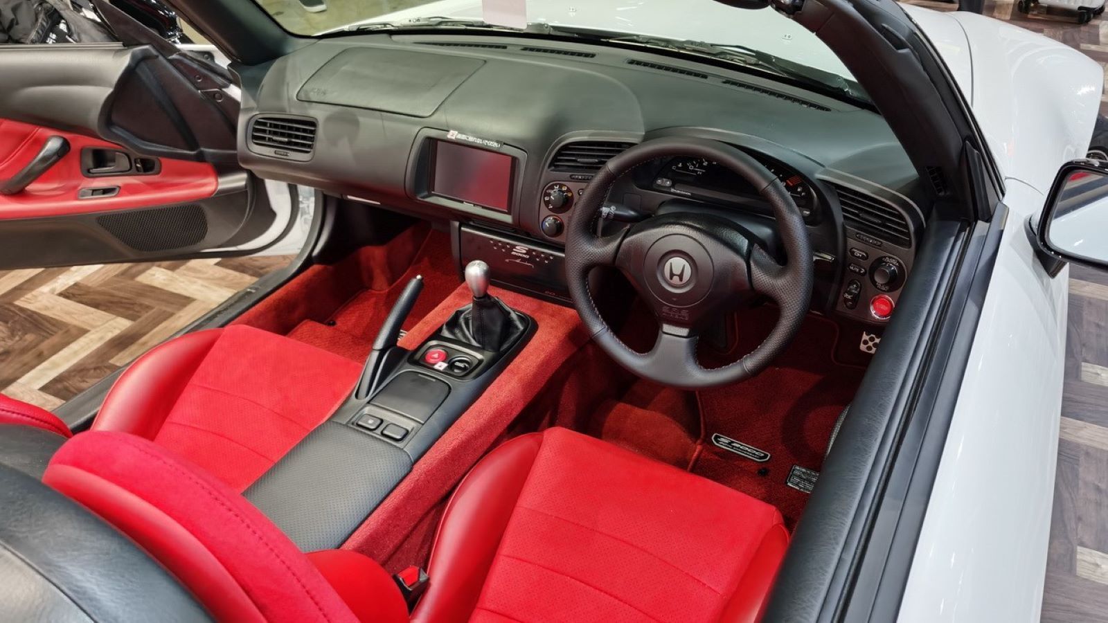 A Closer Look at the 20th Anniversary S2000 | S2ki