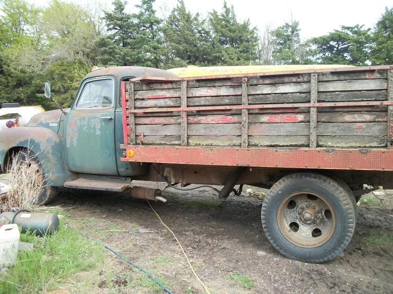 1948 Chevrolet Loadmaster 1948 Chevy Loadmaster 5 window farm truck
