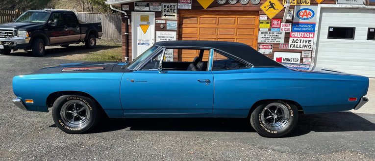 1969 Plymouth Roadrunner 1969 Hemi Roadrunner 4-speed Post Coupe
