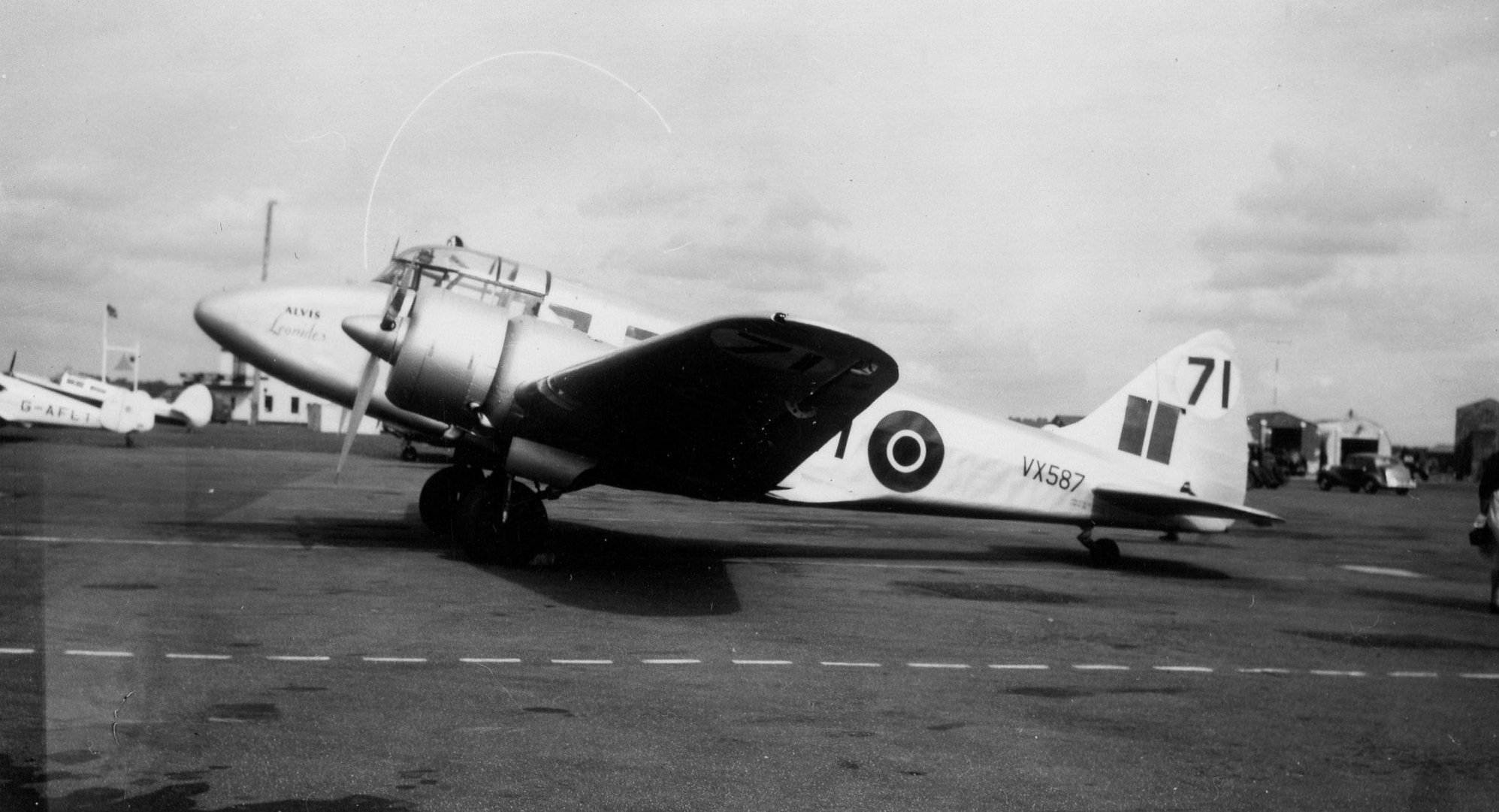 A few aeroplane photos from 1948-1963 found in attic - PPRuNe Forums