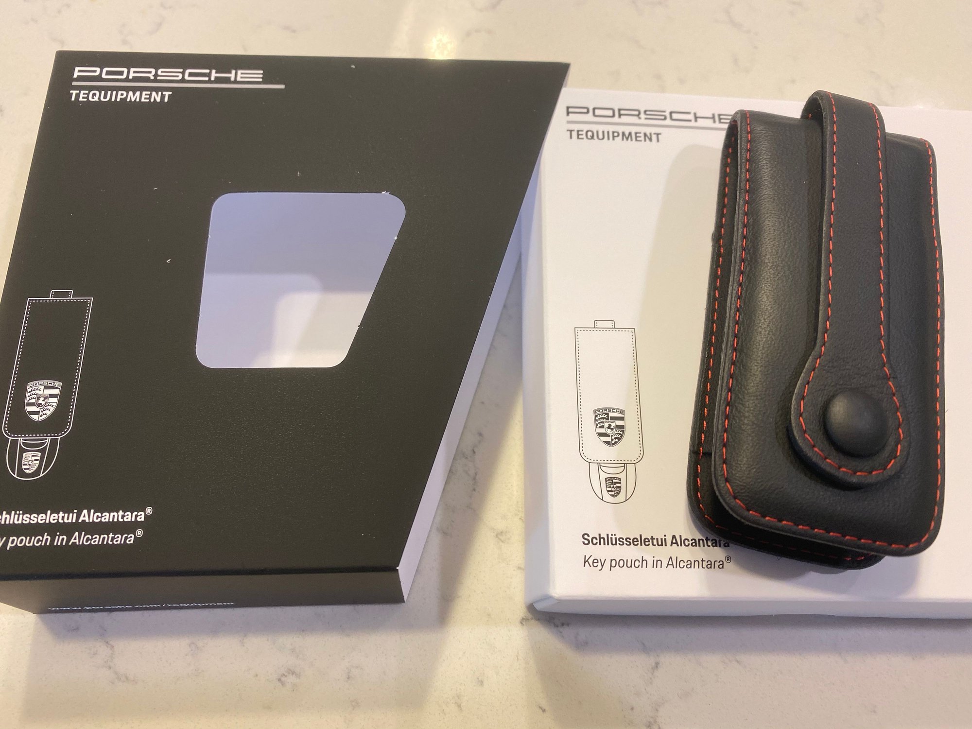 Porsche 911 / 991 Leather Key Pouch in black leather w/ red deviated ...