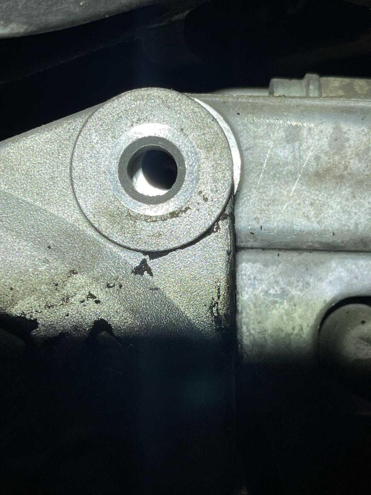 V10 engine mount replacement procedure needed - Page 4 - AudiWorld Forums