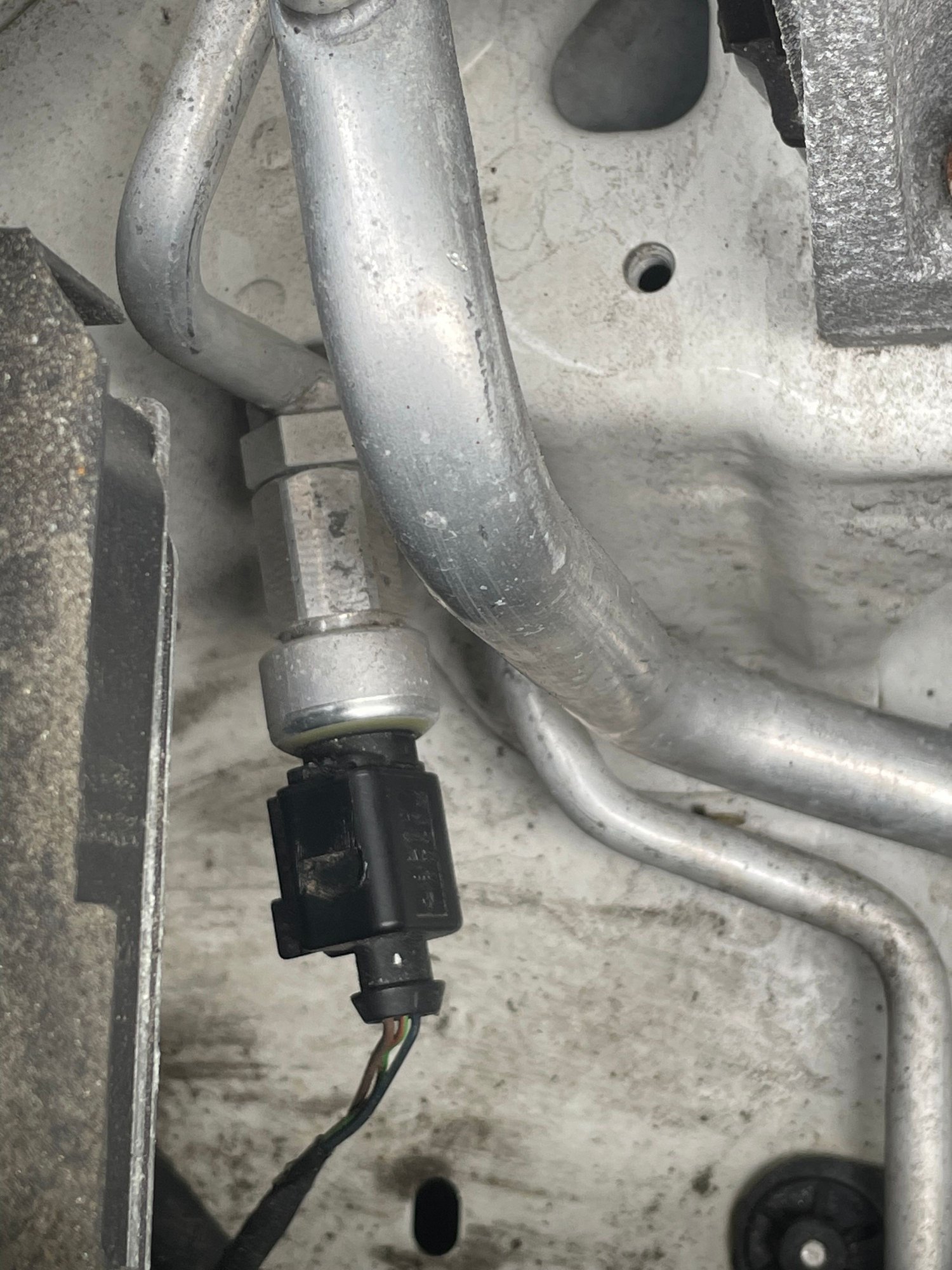 Location of AC pressure switch - AudiWorld Forums