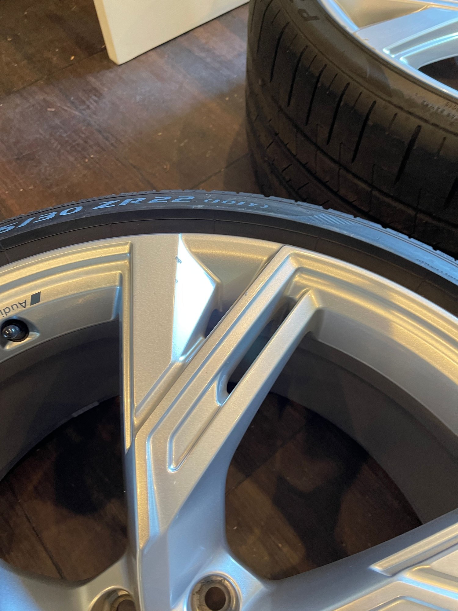 RS6 OEM Wheels and Tires 22" - AudiWorld Forums