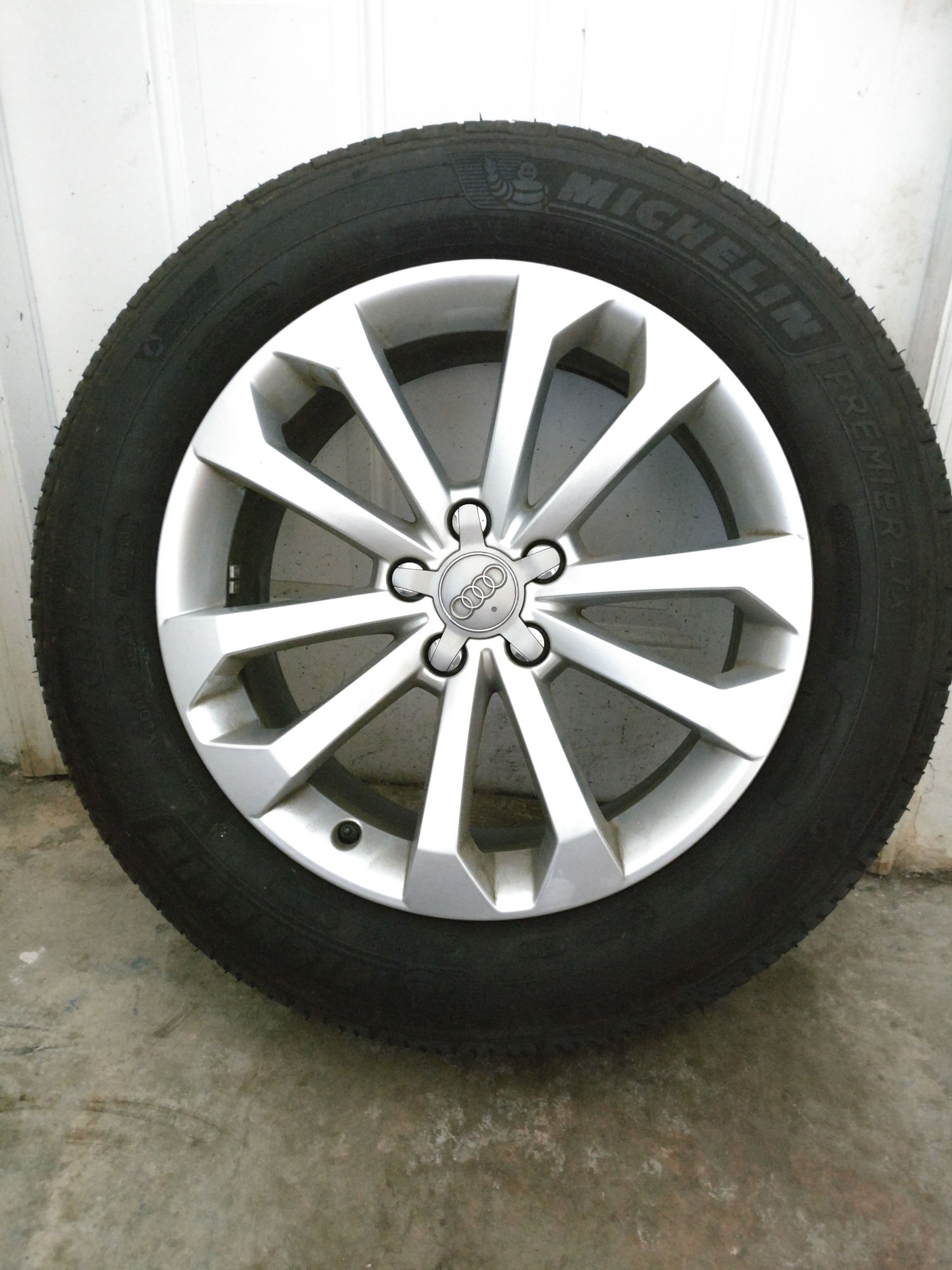 Audi Q5 FS Complete set of AUDI Q5 stock wheels - AudiWorld Forums