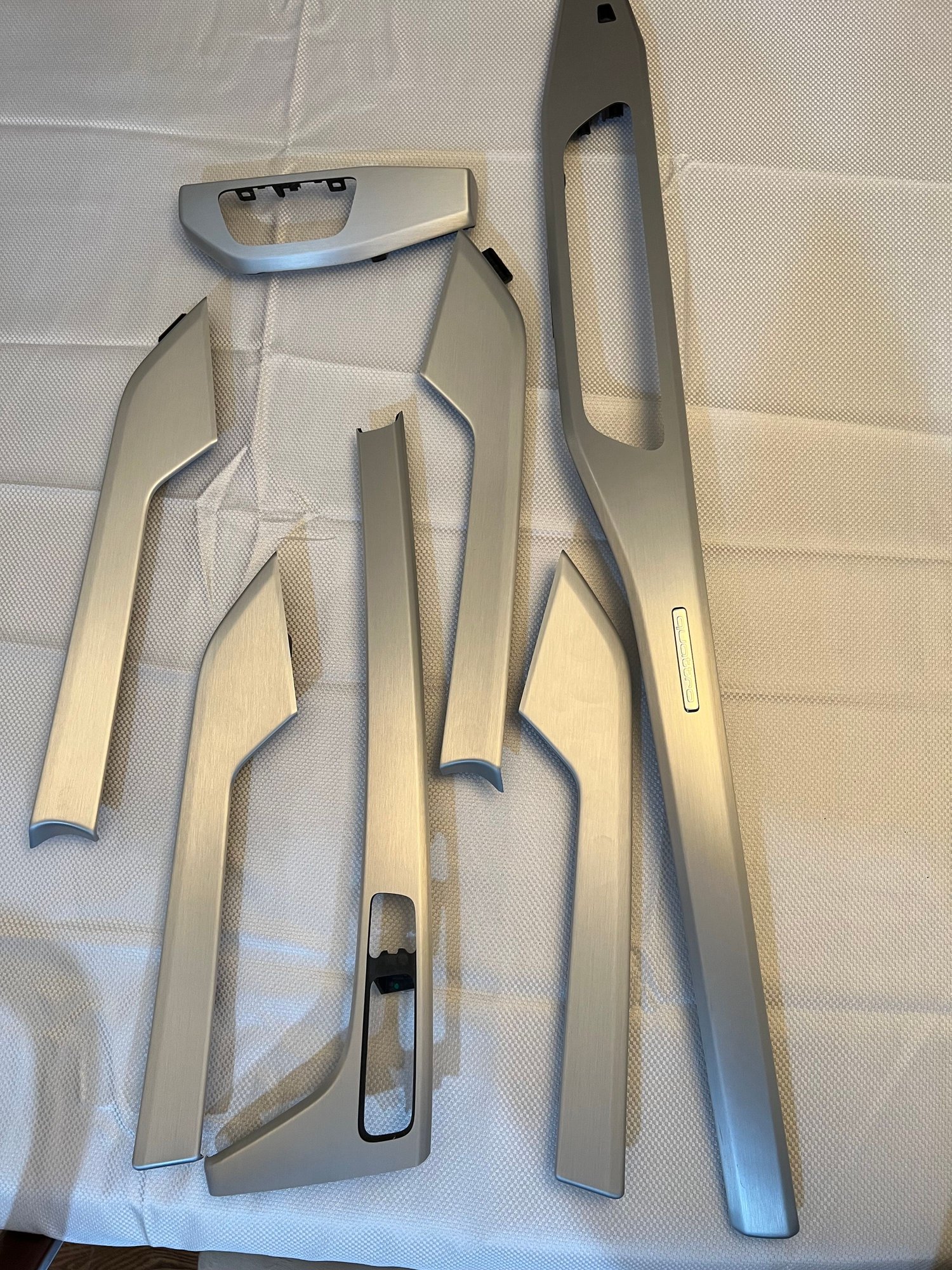 New 2023 (B9) A5/S5 Sportback brushed aluminum inlays interior trim - AudiWorld Forums