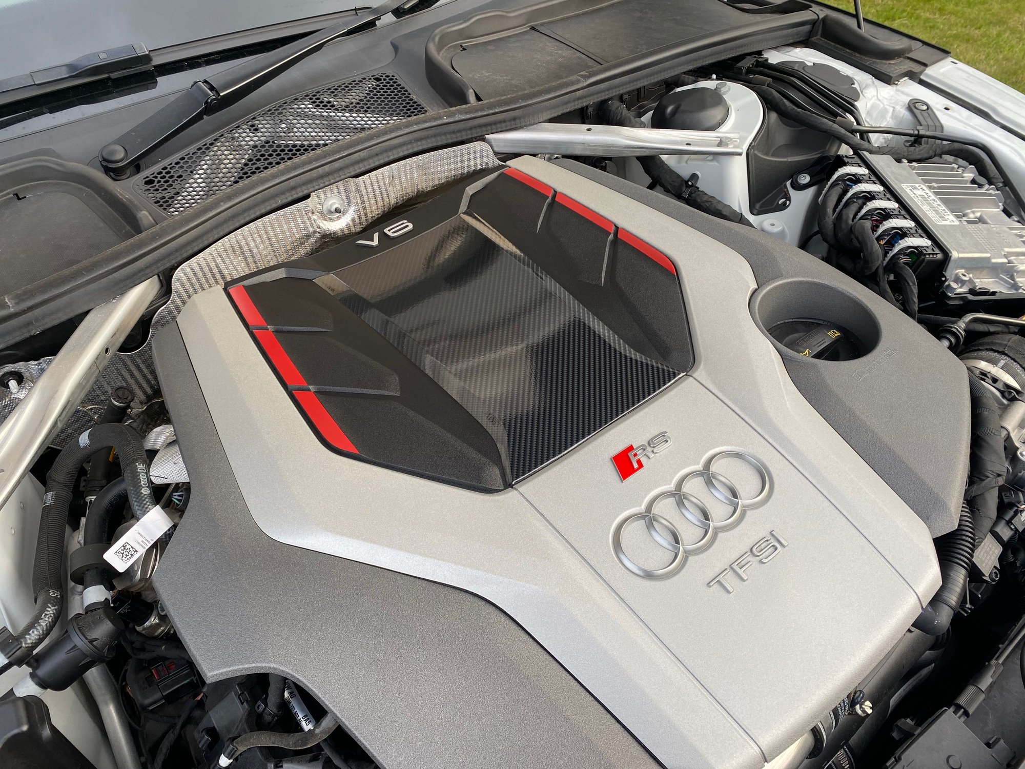 DIY Carbon engine cover. - AudiWorld Forums