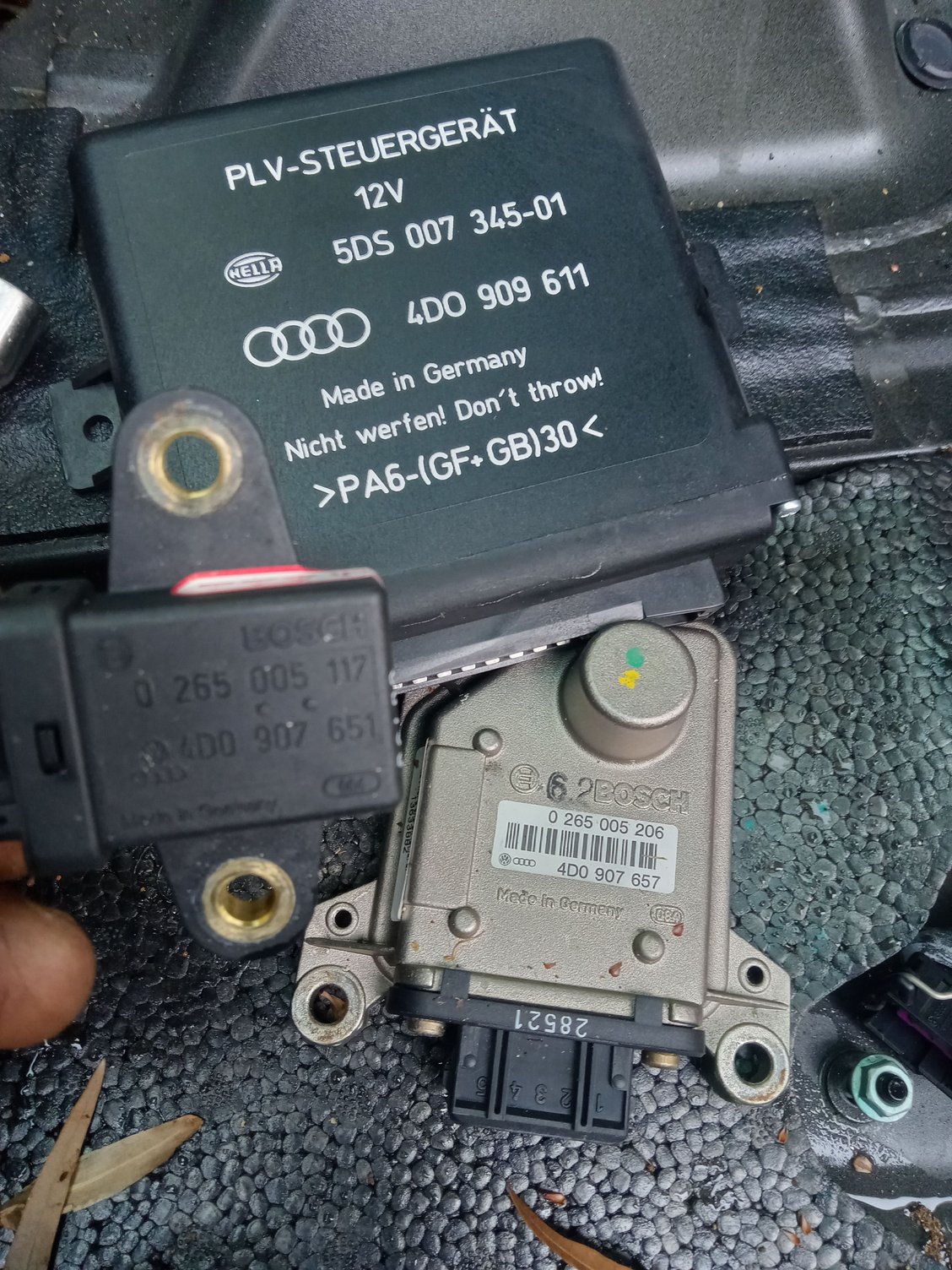 g200 lateral acceleration sensor, abs control and yaw?? sensor location - AudiWorld Forums