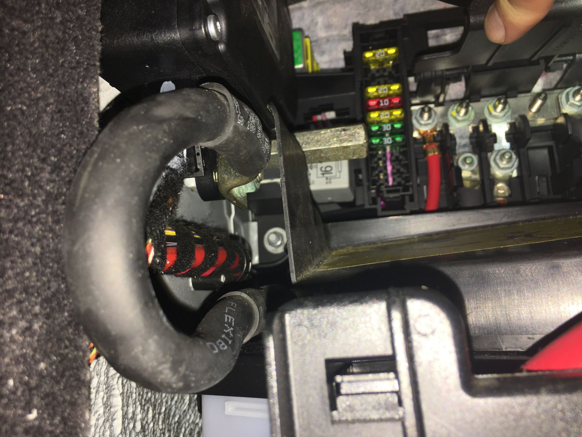 Battery replacement in 05 a8l - Page 2 - AudiWorld Forums