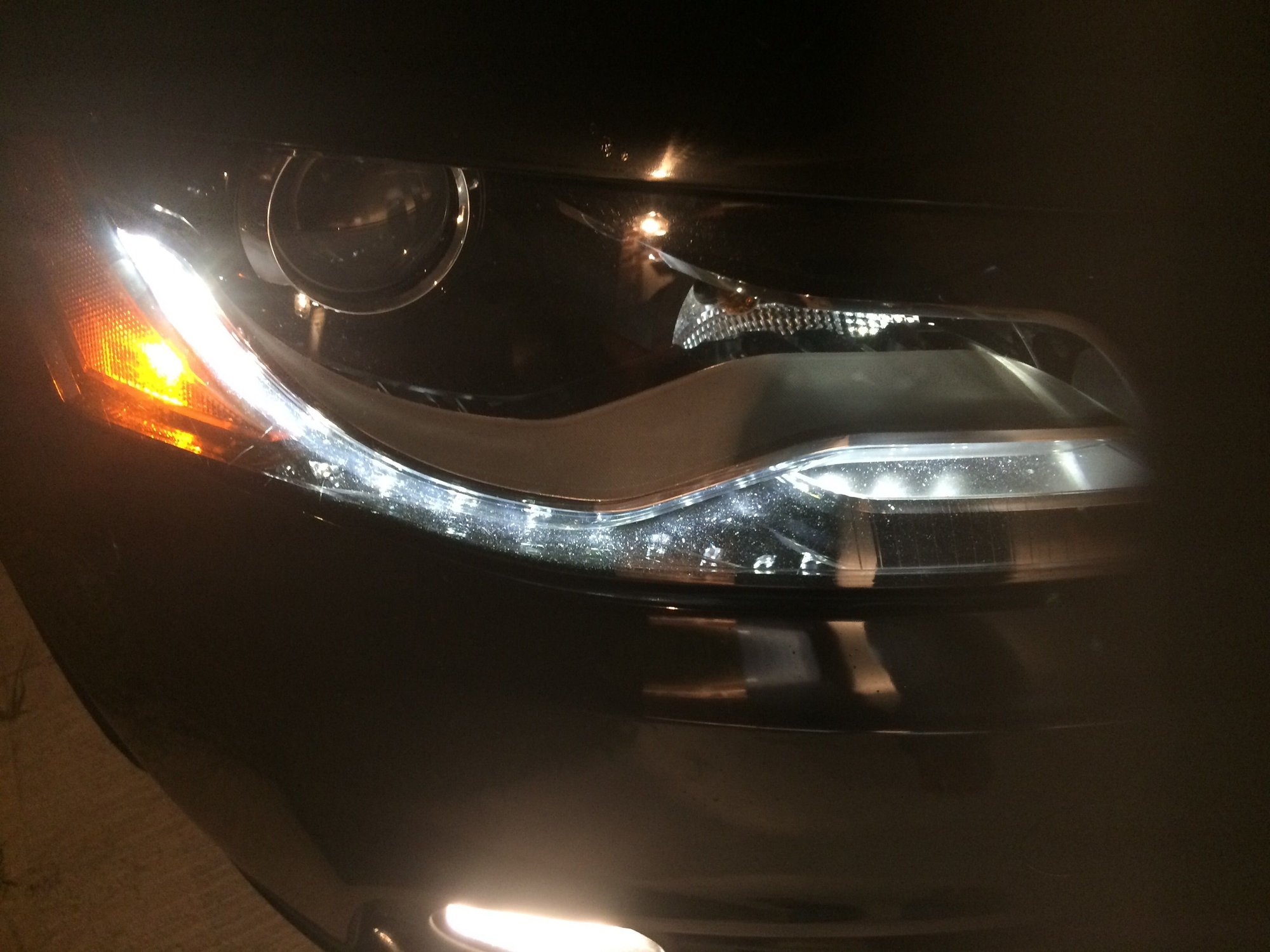 2011 A4 Headlight - AudiWorld Forums