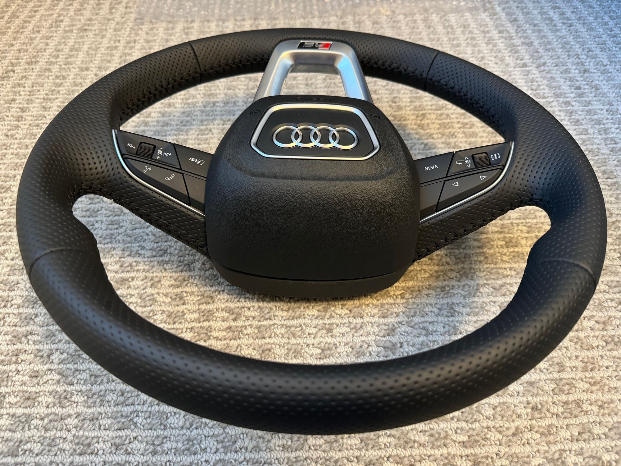 FS: 2024 OEM RS3 Steering Wheel LIKE NEW - AudiWorld Forums