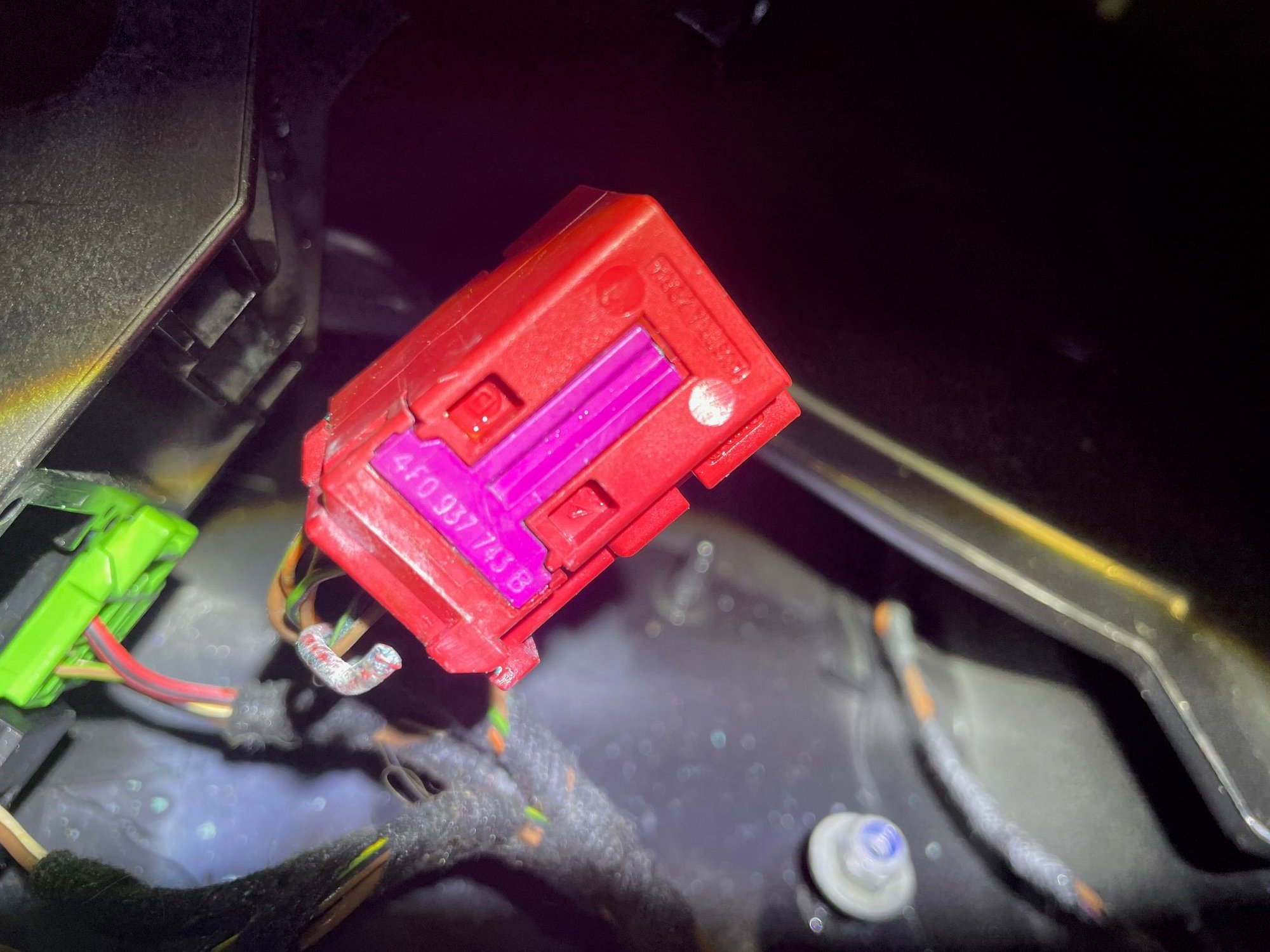 Dead Power Seats - Removal Needed - AudiWorld Forums