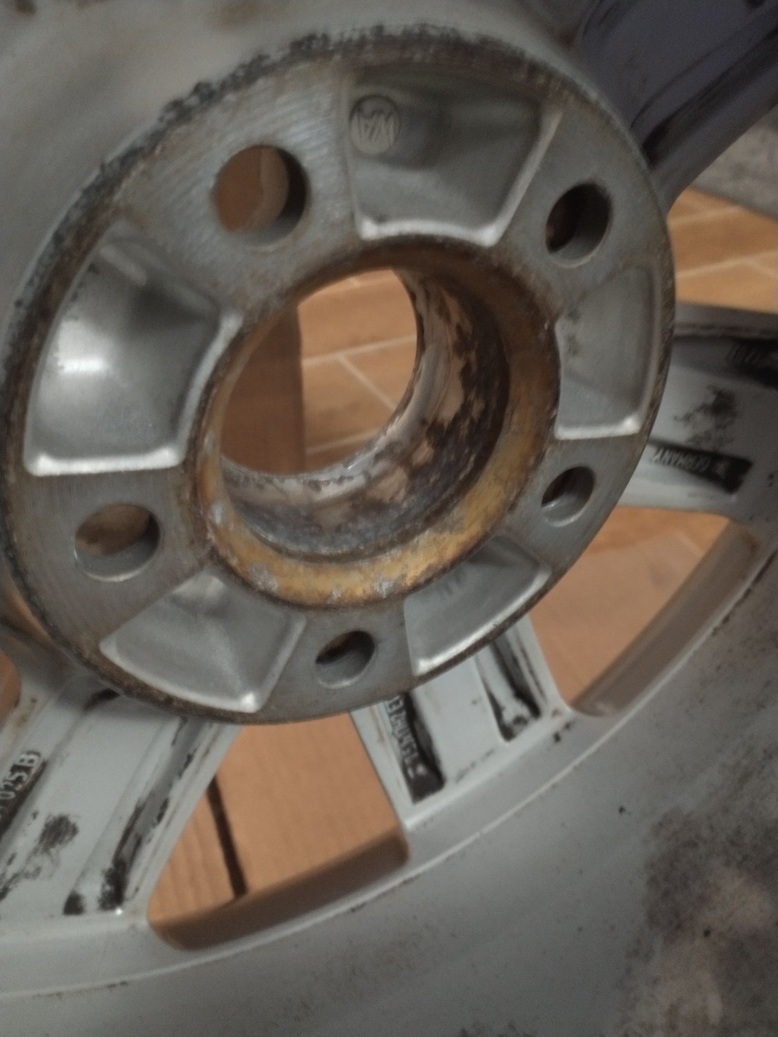 rust issue on inside of wheel - what should I do? - AudiWorld Forums