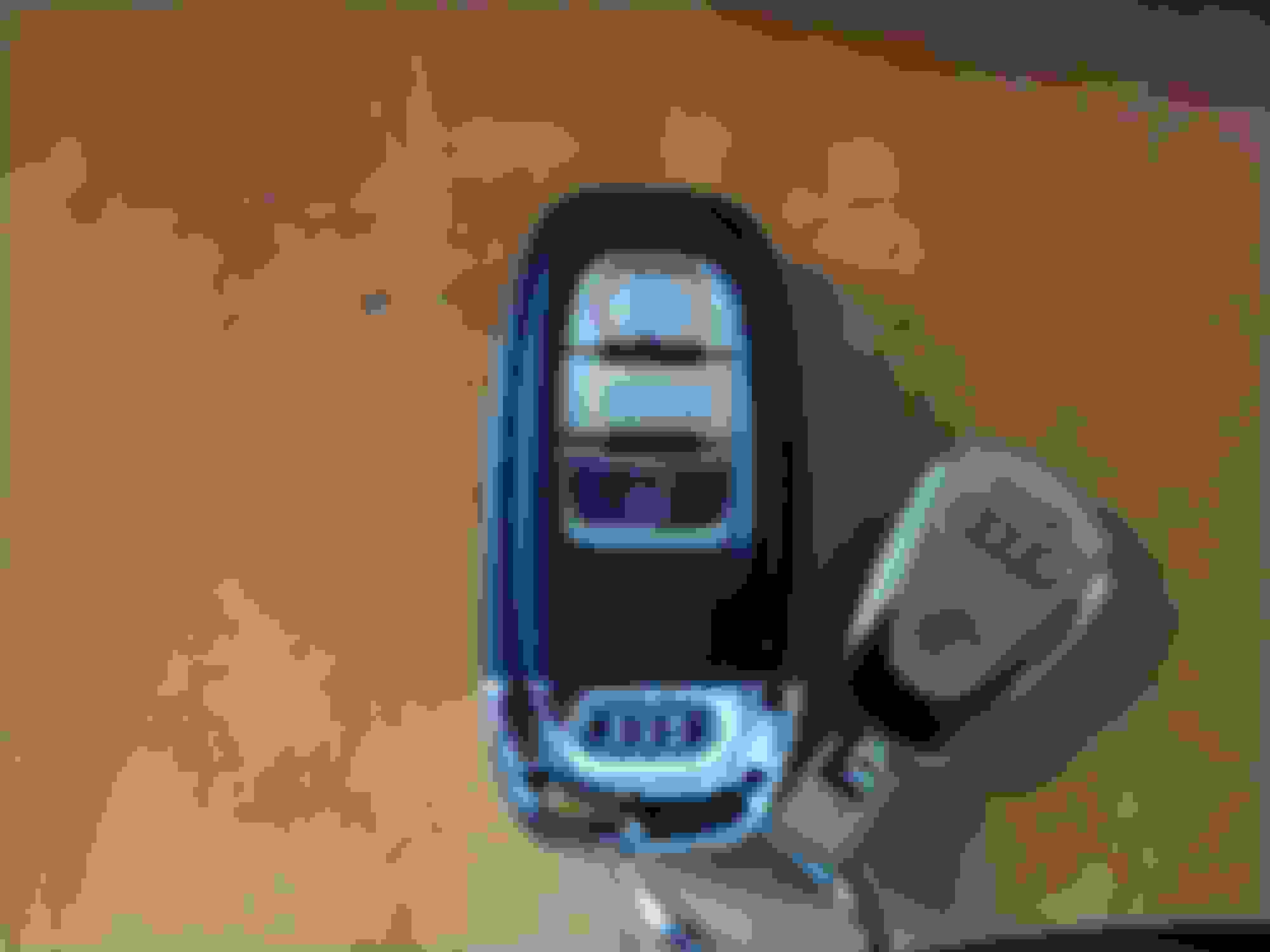 Avant rear door opens halfway - AudiWorld Forums