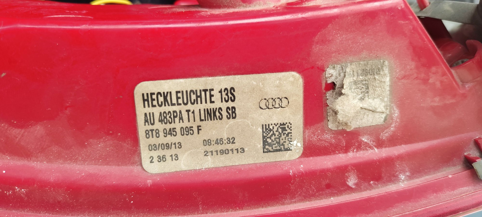 2014 Audi A5 Sportback rear left indicator bulb change (outer bulb ...