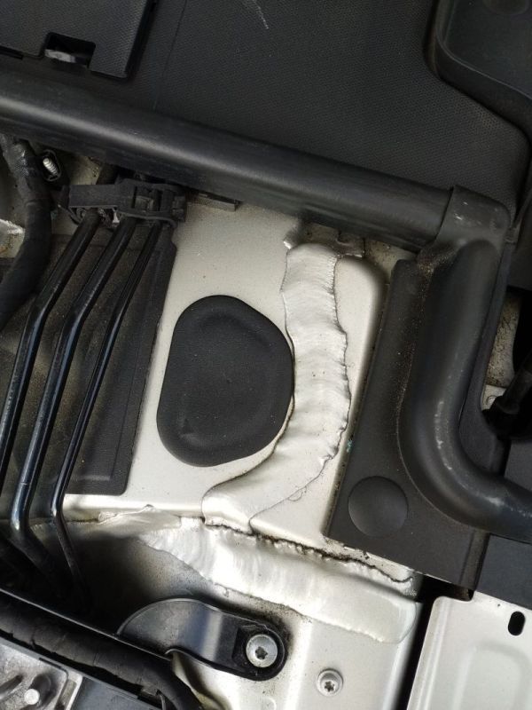 A4 Avant B9 Battery replacement. - AudiWorld Forums