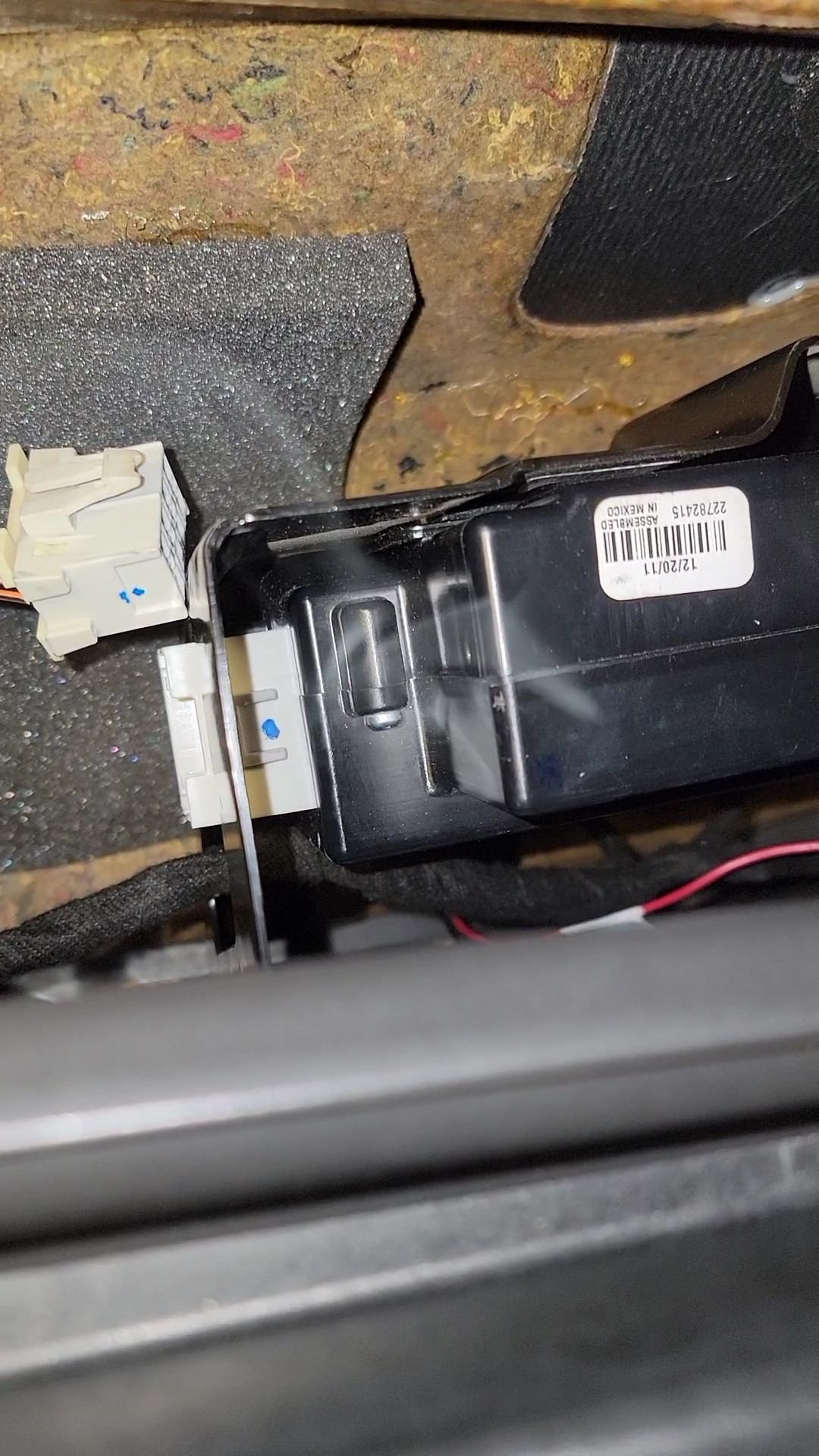 Need HELP with rear hatch latch module - CorvetteForum - Chevrolet ...