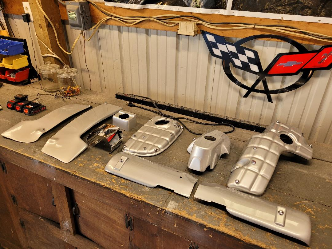 FS (For Sale) Quick Silver Painted engine parts F/S 9 pieces ...