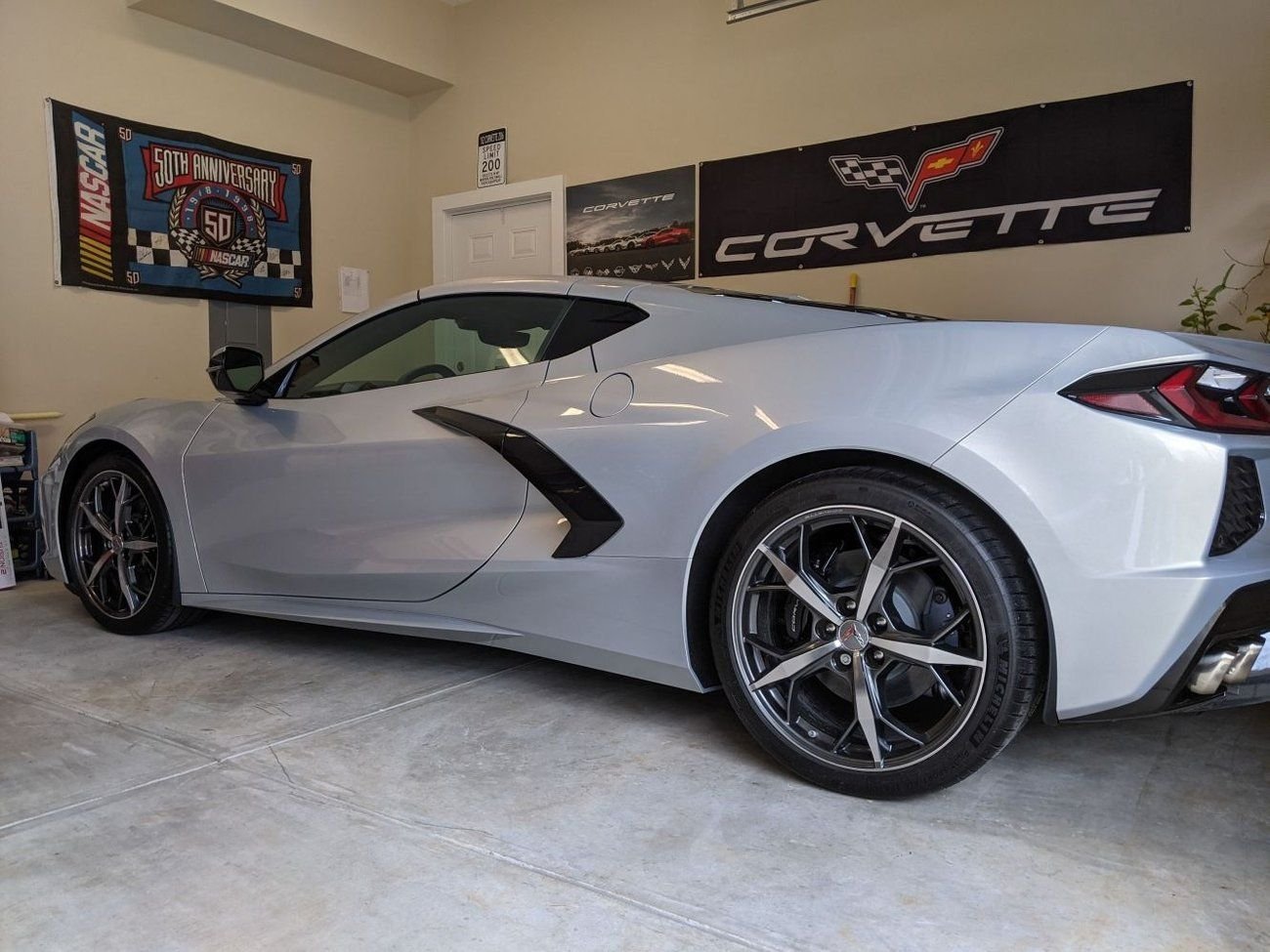 C8 Silver Flair Metalic with trident wheels pic? - CorvetteForum ...