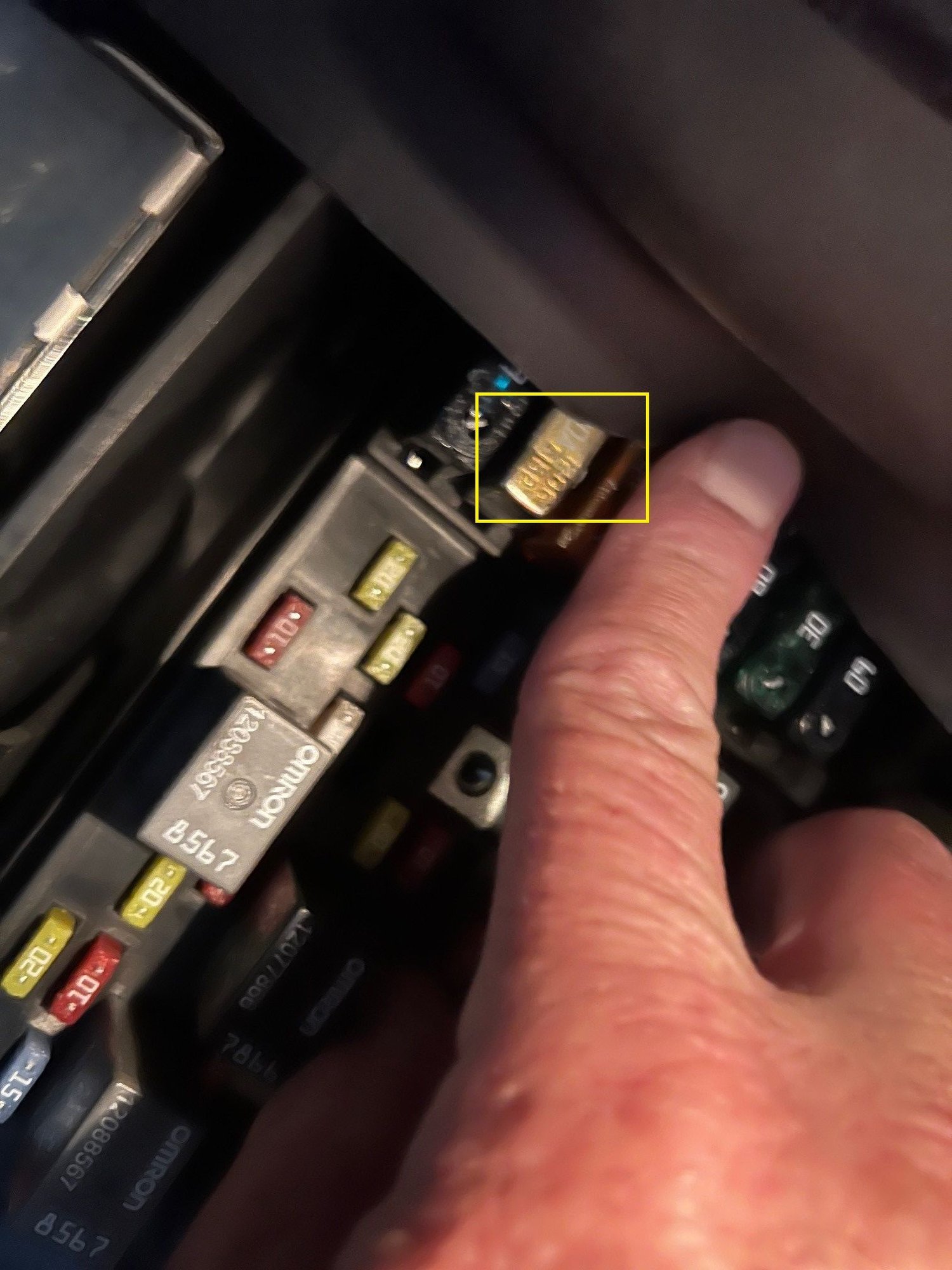 C5 footwell 20A headlamp fuse, can't remove, needs tested ...