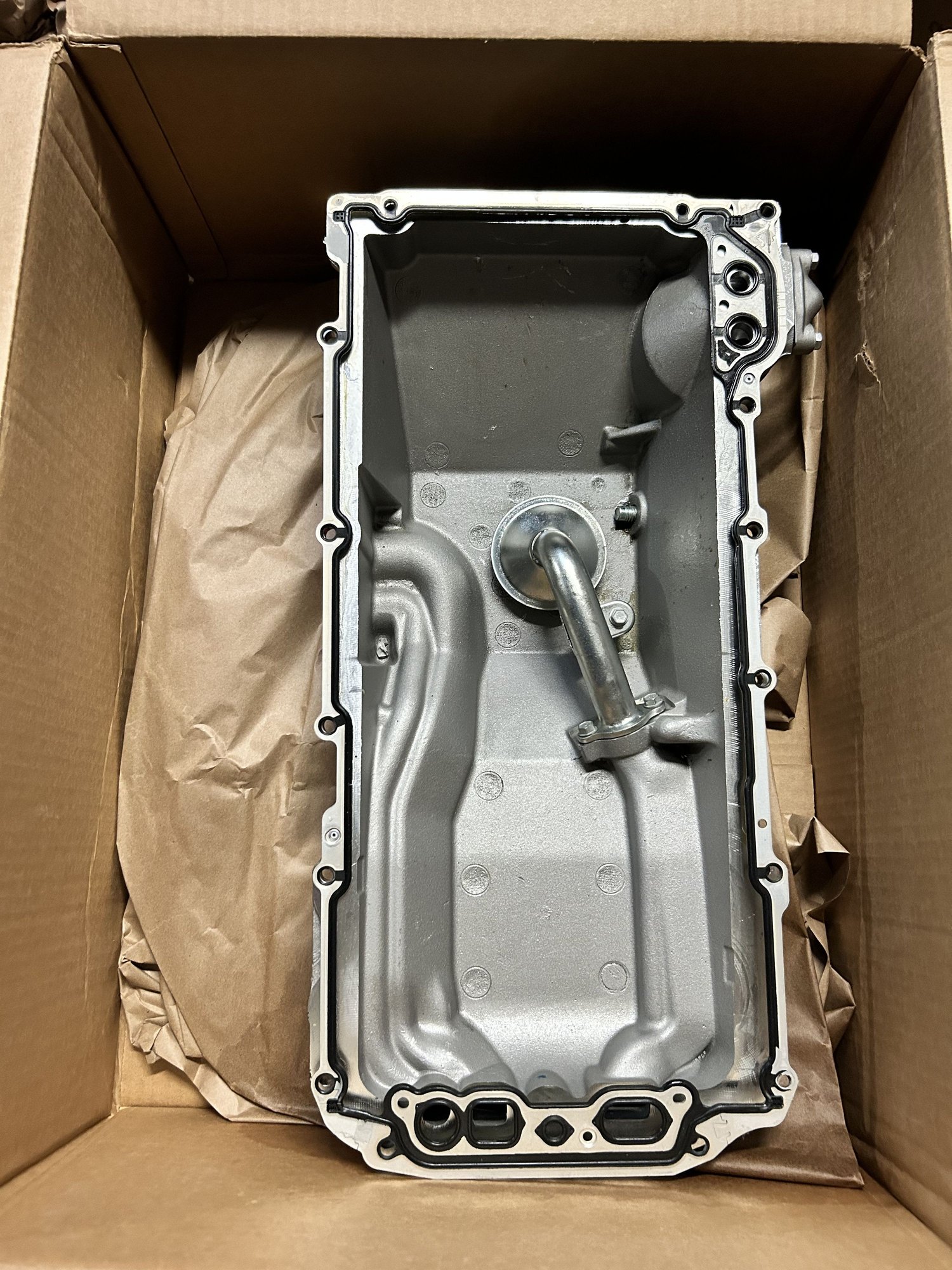 FS (For Sale) LS7 Crate Engine Take Off Parts - Oil pan, timing cover ...