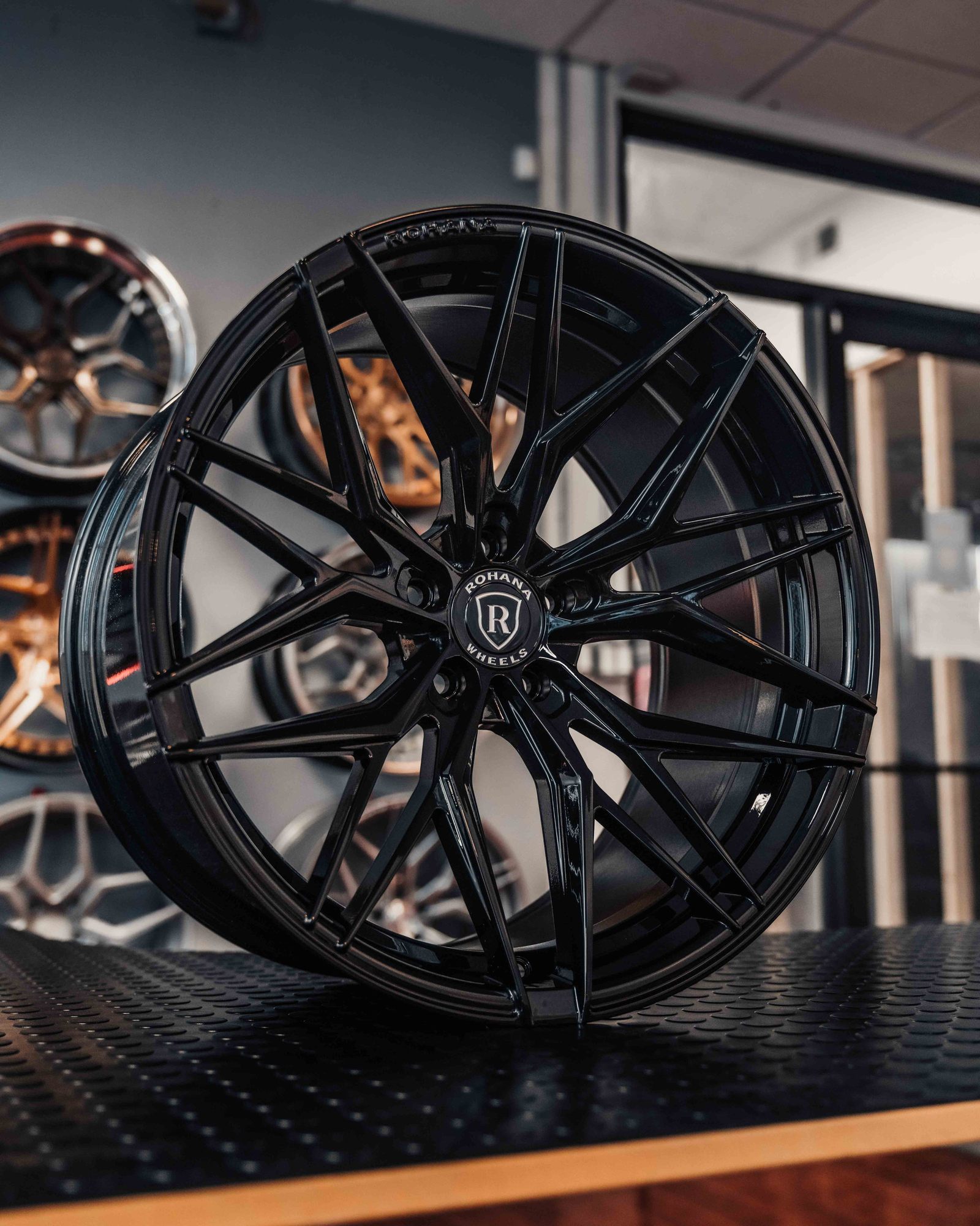 NEW Rohana RFX17 Now Available - 20x9/21x12 - Corvette C8 Fitment ...