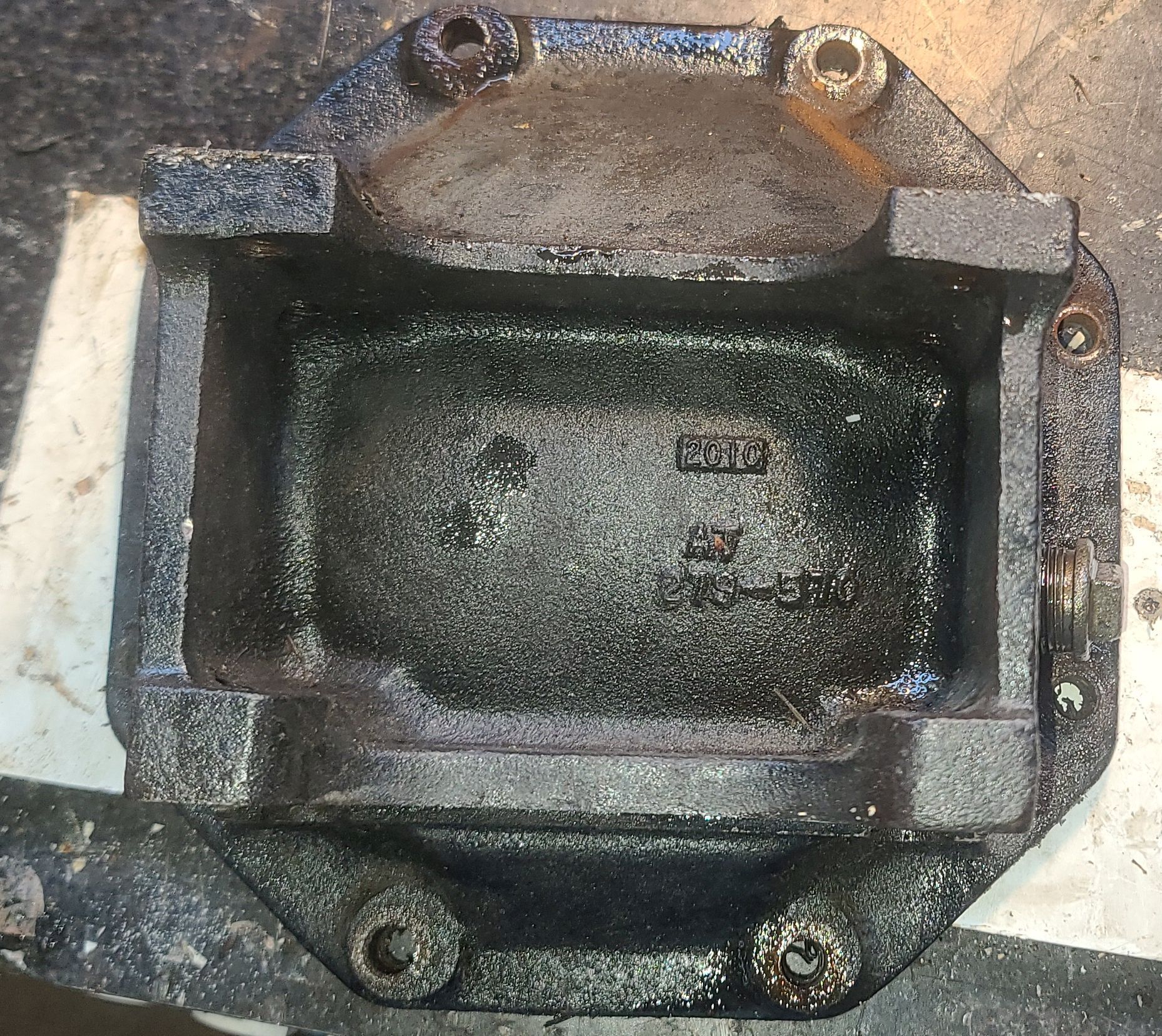 Confused about rear differential markings & homemade jig to hold ...