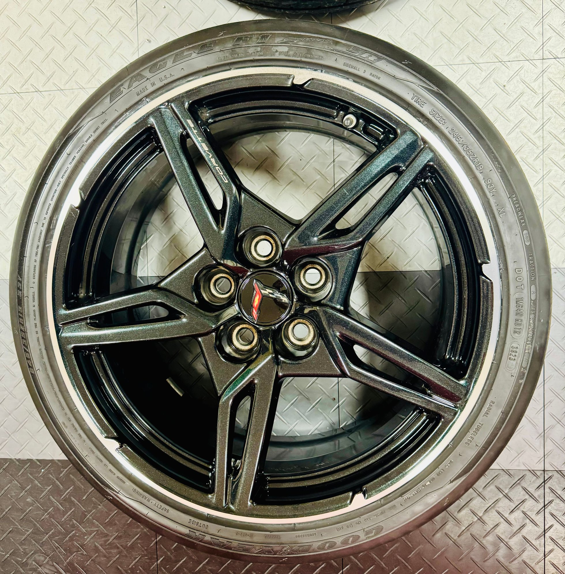 FS (For Sale) 5-Spoke Carbon Flash Machined Edge OEM wheels with ...