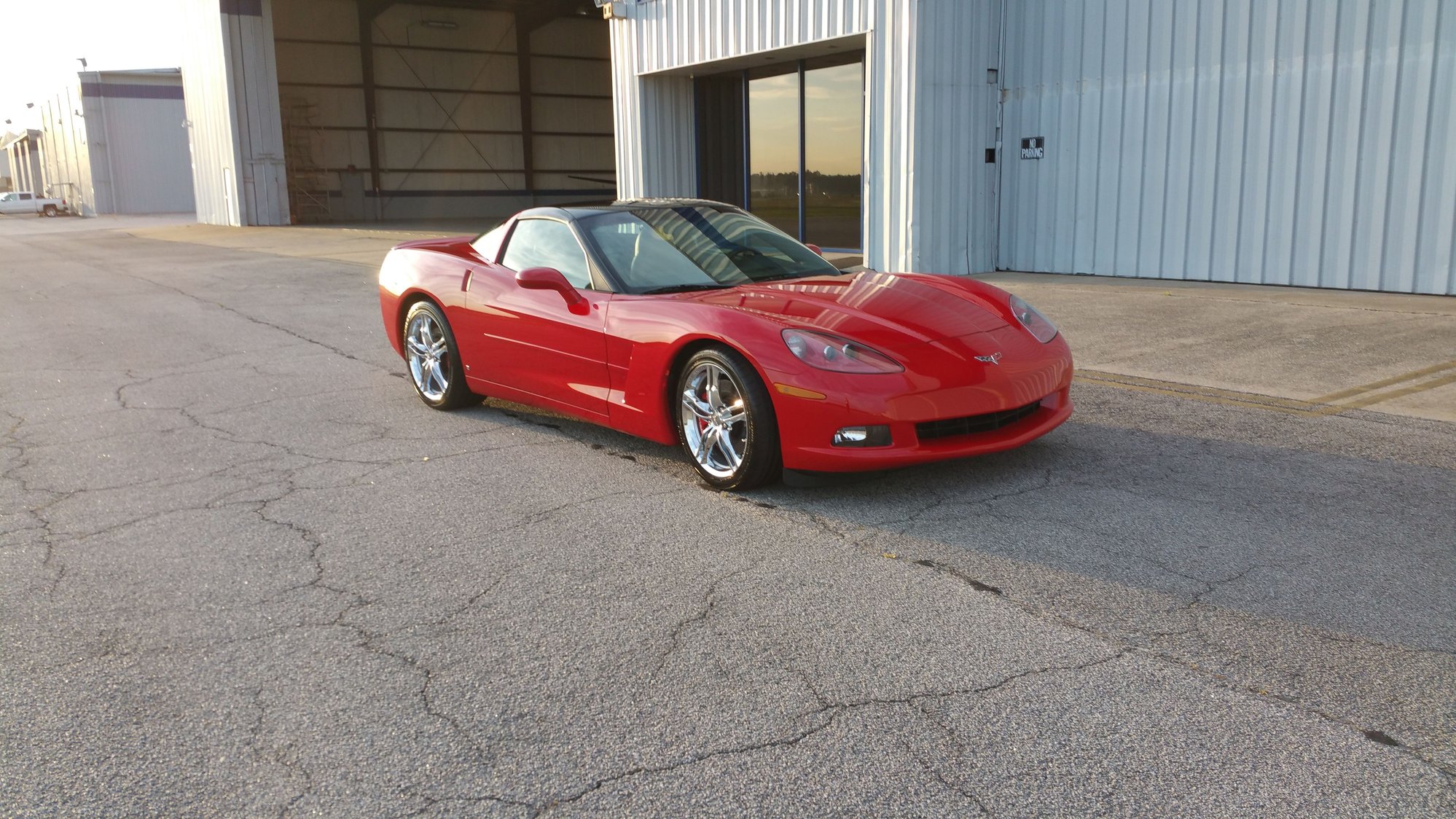 C7 oem wheels on the base C6, same size/offset, anyone have pics ...