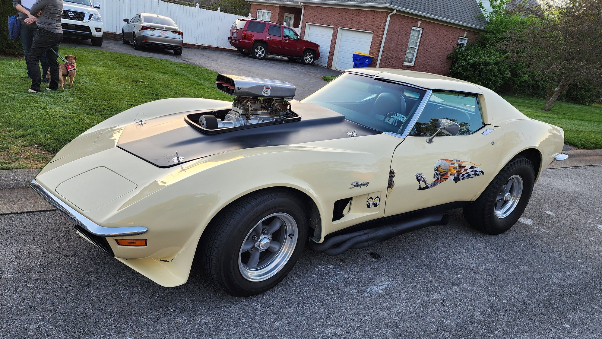 VIDEO Harlan Charles leaves in his E-Ray in stealth mode - CorvetteForum - Chevrolet Corvette ...