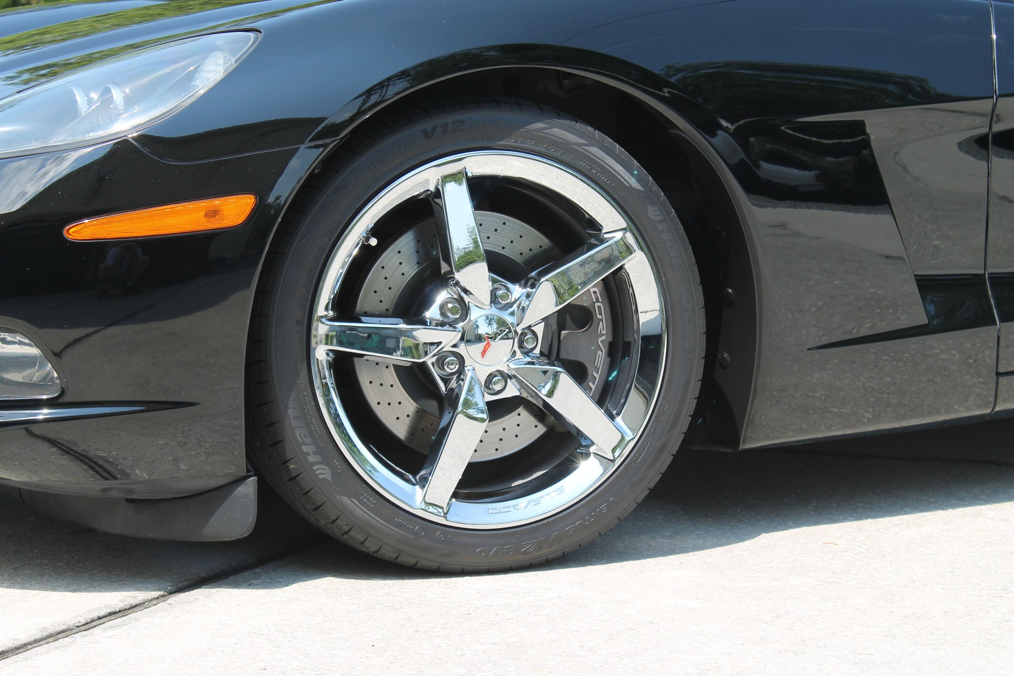 C7 oem wheels on the base C6, same size/offset, anyone have pics ...