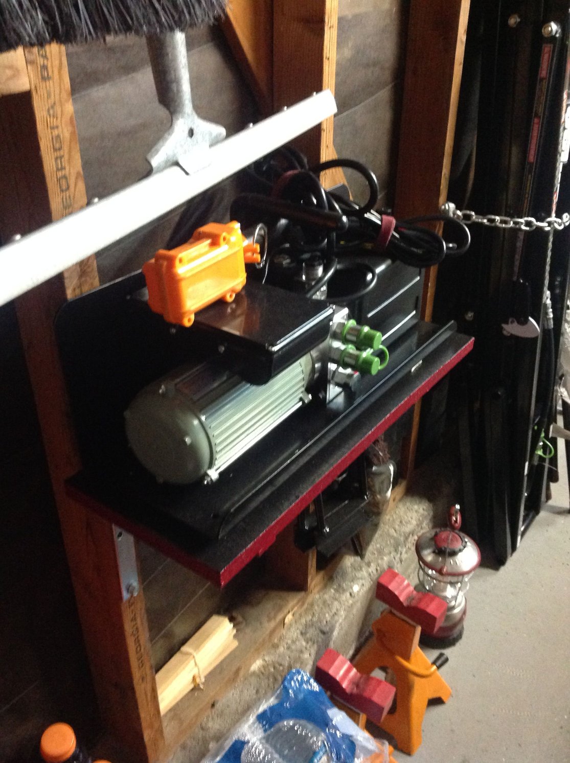 Quick jack storage - CorvetteForum - Chevrolet Corvette Forum Discussion