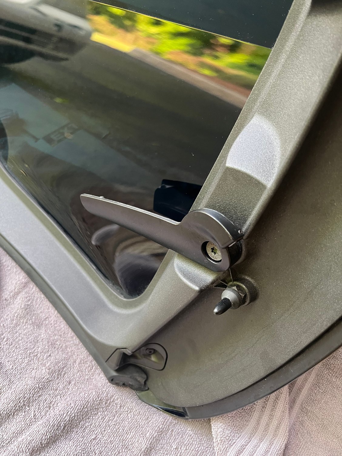 FS (For Sale) OEM GM Black 2014-2019 C7 corvette Transparent Targa ...