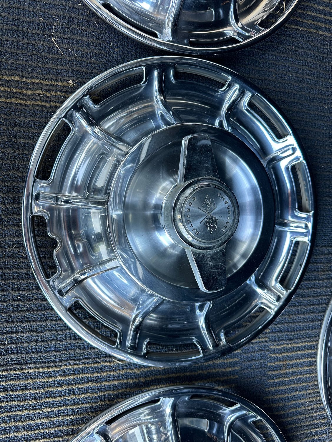 FS (For Sale) Original 1958-1962 Corvette Hubcaps Very Nice ...