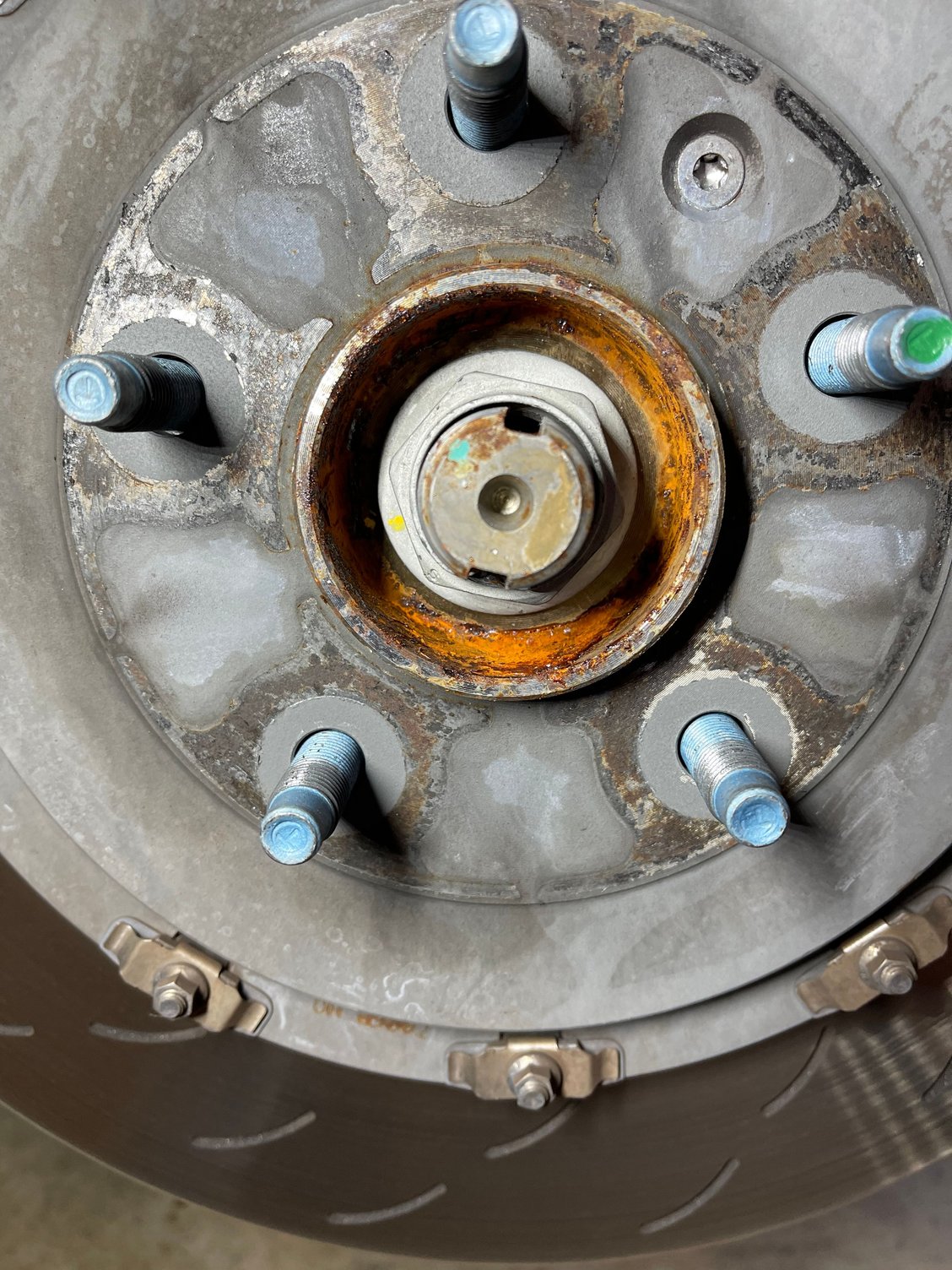 Wheel hubs rusted - CorvetteForum - Chevrolet Corvette Forum Discussion