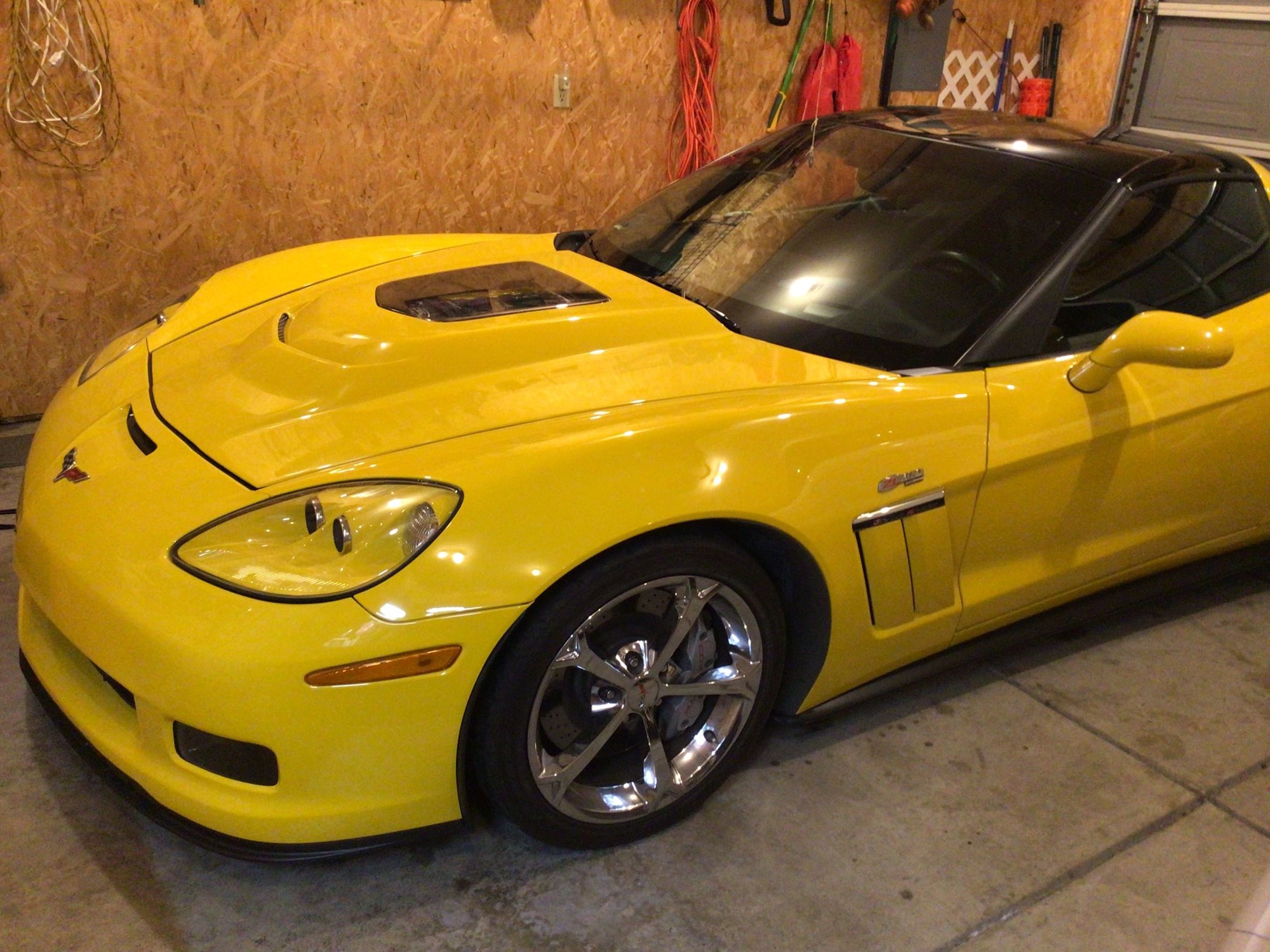 L88 Hood W/ Polycarbonate Center Window 27-4-033 for C6 Corvette ...