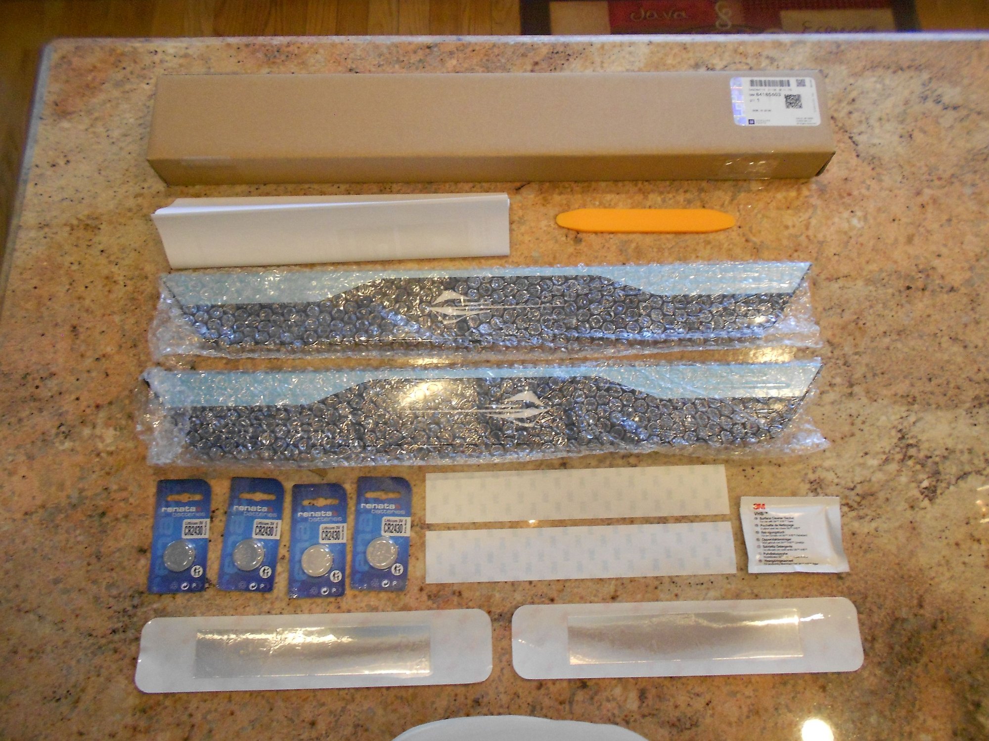 FS (For Sale) NEW boxed 84185603 Illuminated Sill Plates MSRP $367.28 ...