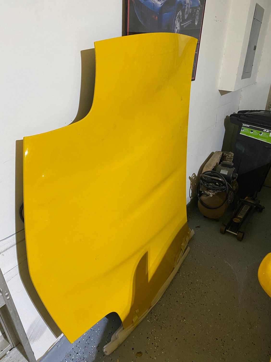 FS (For Sale) C5 Factory Hood Millennium Yellow - CorvetteForum ...