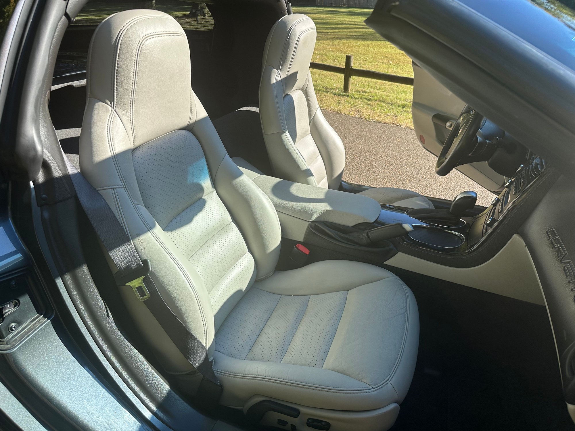 FS (For Sale) 2011 C6 Corvette Coupe 2LT LS3 engine silver w/ grey ...