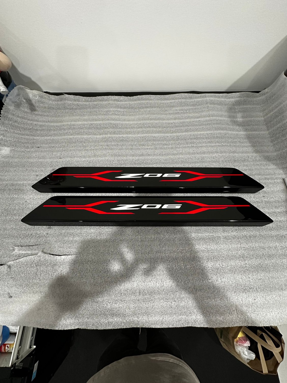 FS (For Sale) Door Sill Covers NEW Carbon flash/Red/zo6 - CorvetteForum ...