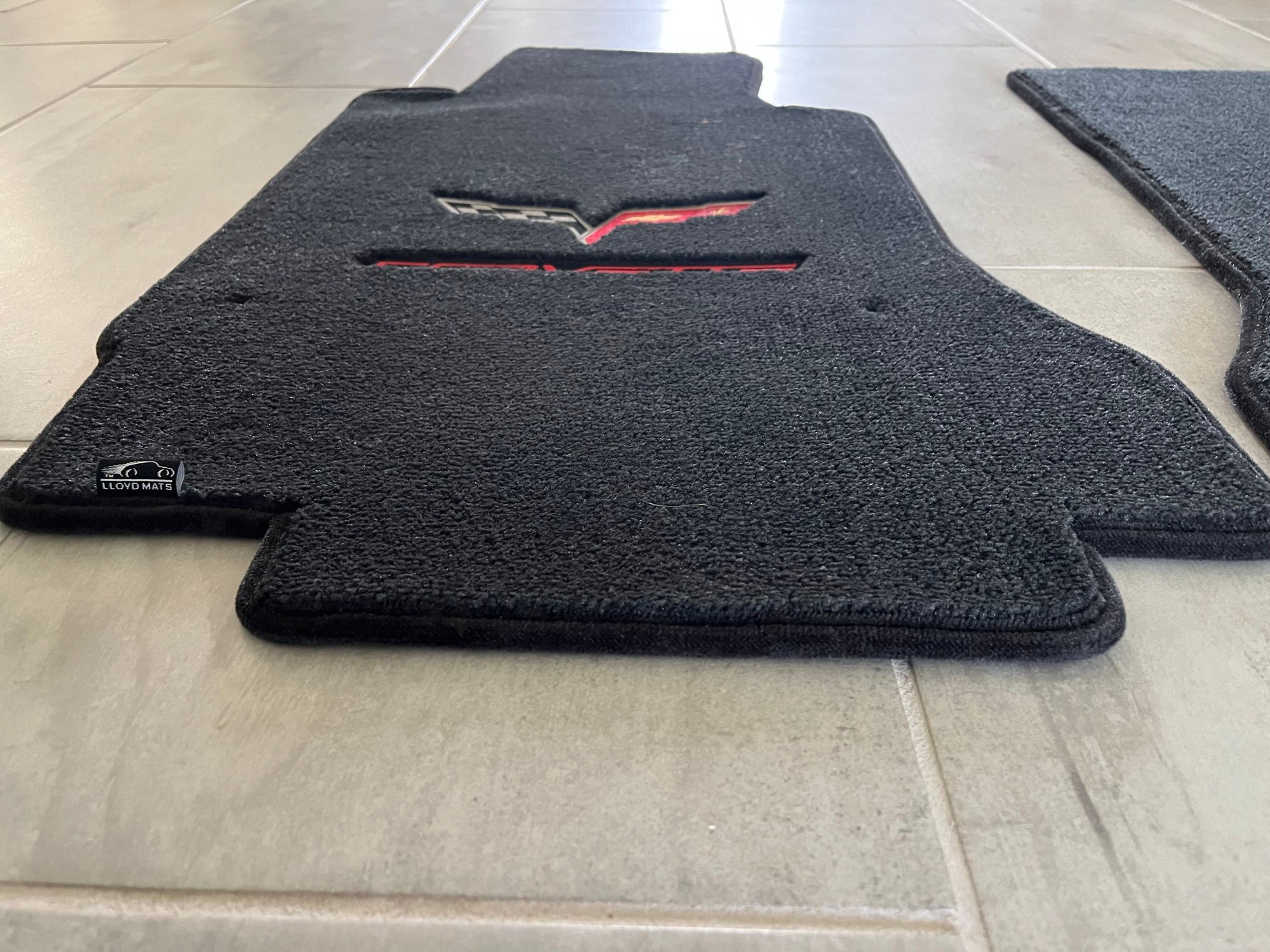FS (For Sale) Lloyd Ultimate Carpet Front Mats with Double C6 Logo in ...