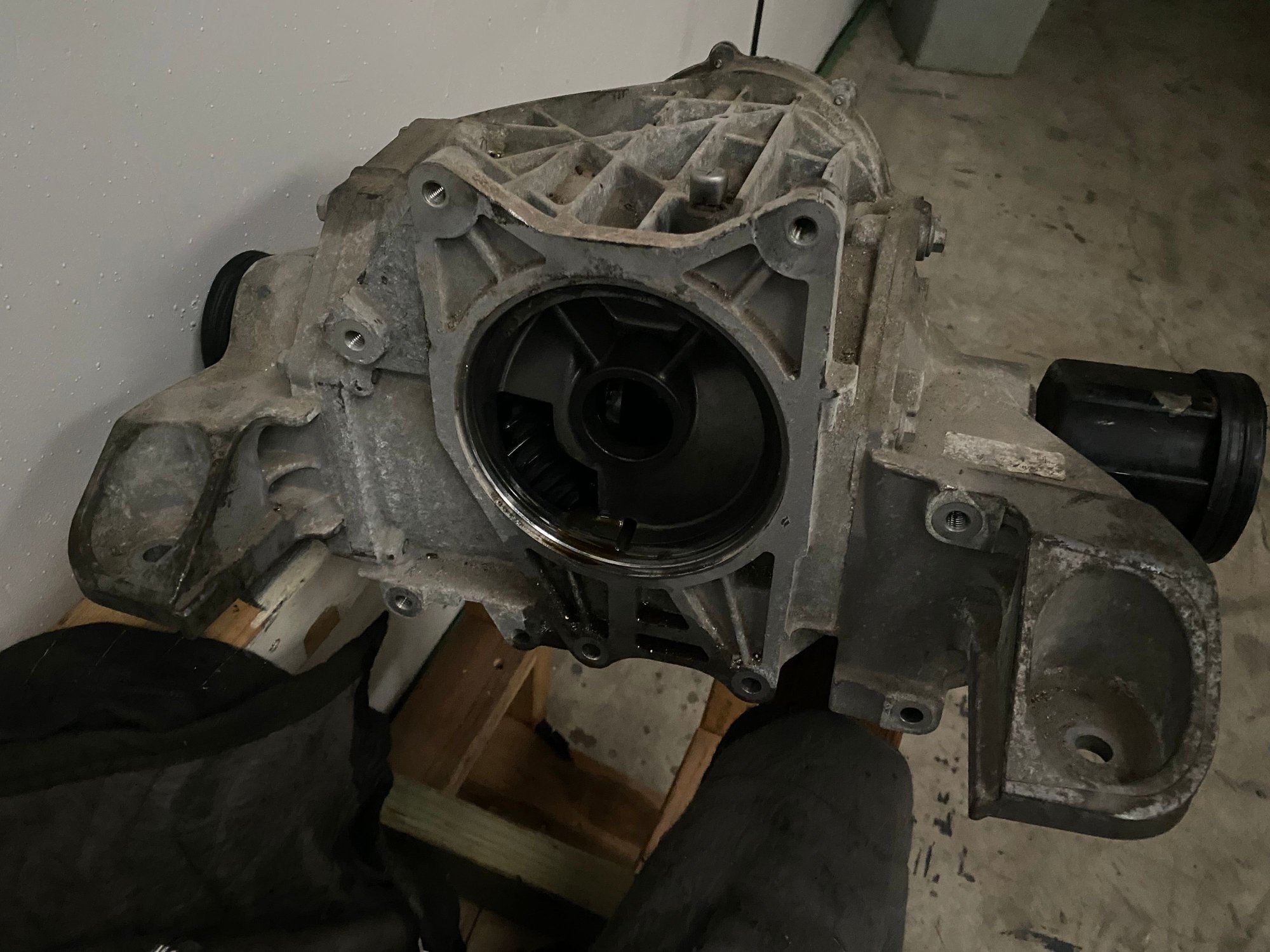 WTB (Want To Buy) C7 Z06 Auto Rear Differential Stock 241 Gears ...