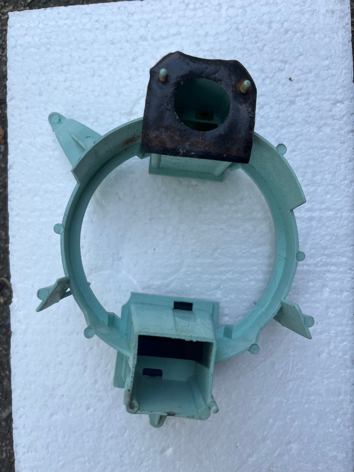 FS (For Sale) 68 - 74 C3 Corvette Speedometer Tell Tale Lens Retainer ...