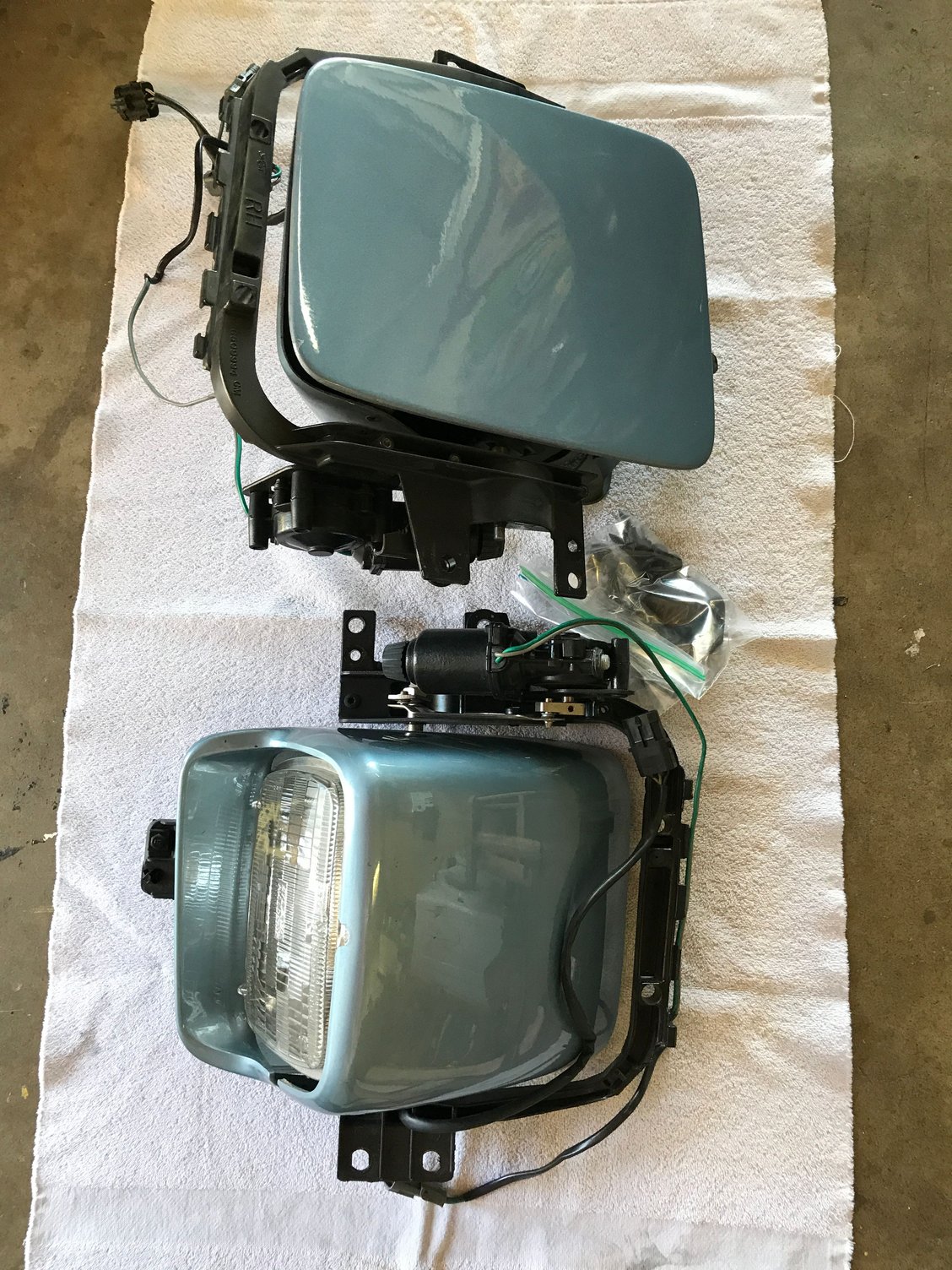 FS (For Sale) 1984 Corvette Headlight Assembly w motors - CorvetteForum ...