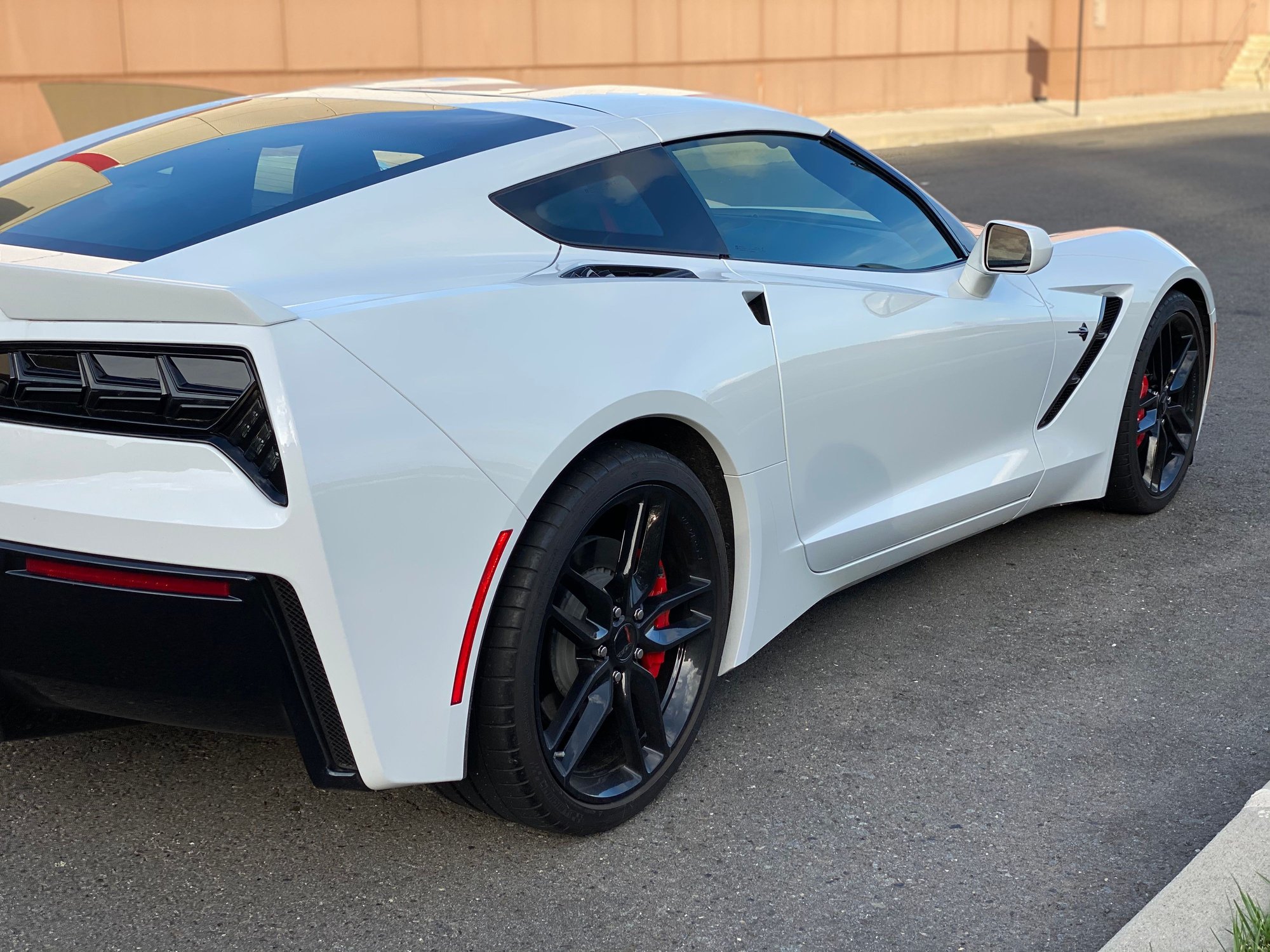 SOLD - Immaculate Condition C7 - Manual - White/Red - NJ ...