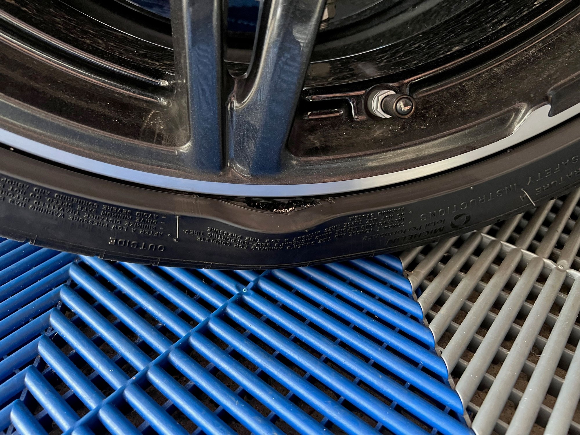 Tire problem - CorvetteForum - Chevrolet Corvette Forum Discussion