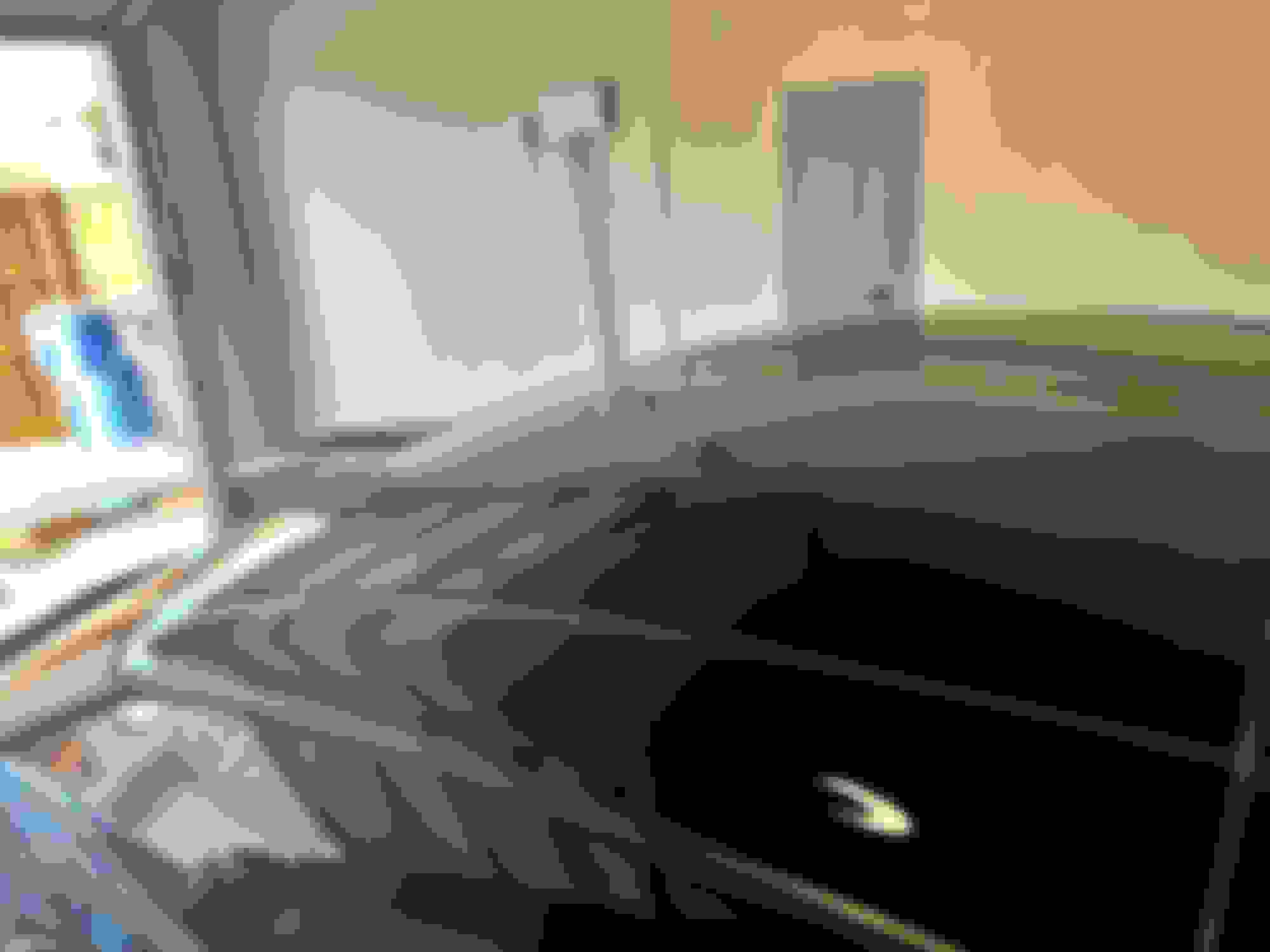 FS (For Sale) Glass top / window valet / dual sub box (with subs ...