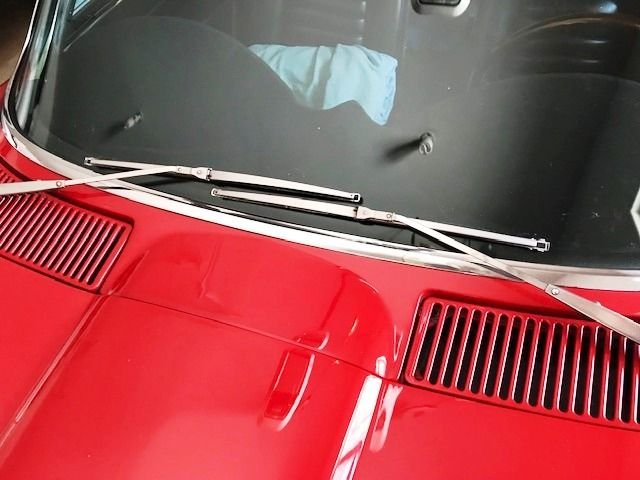 C2 How does the resting position angle look for these windshield wipers ...