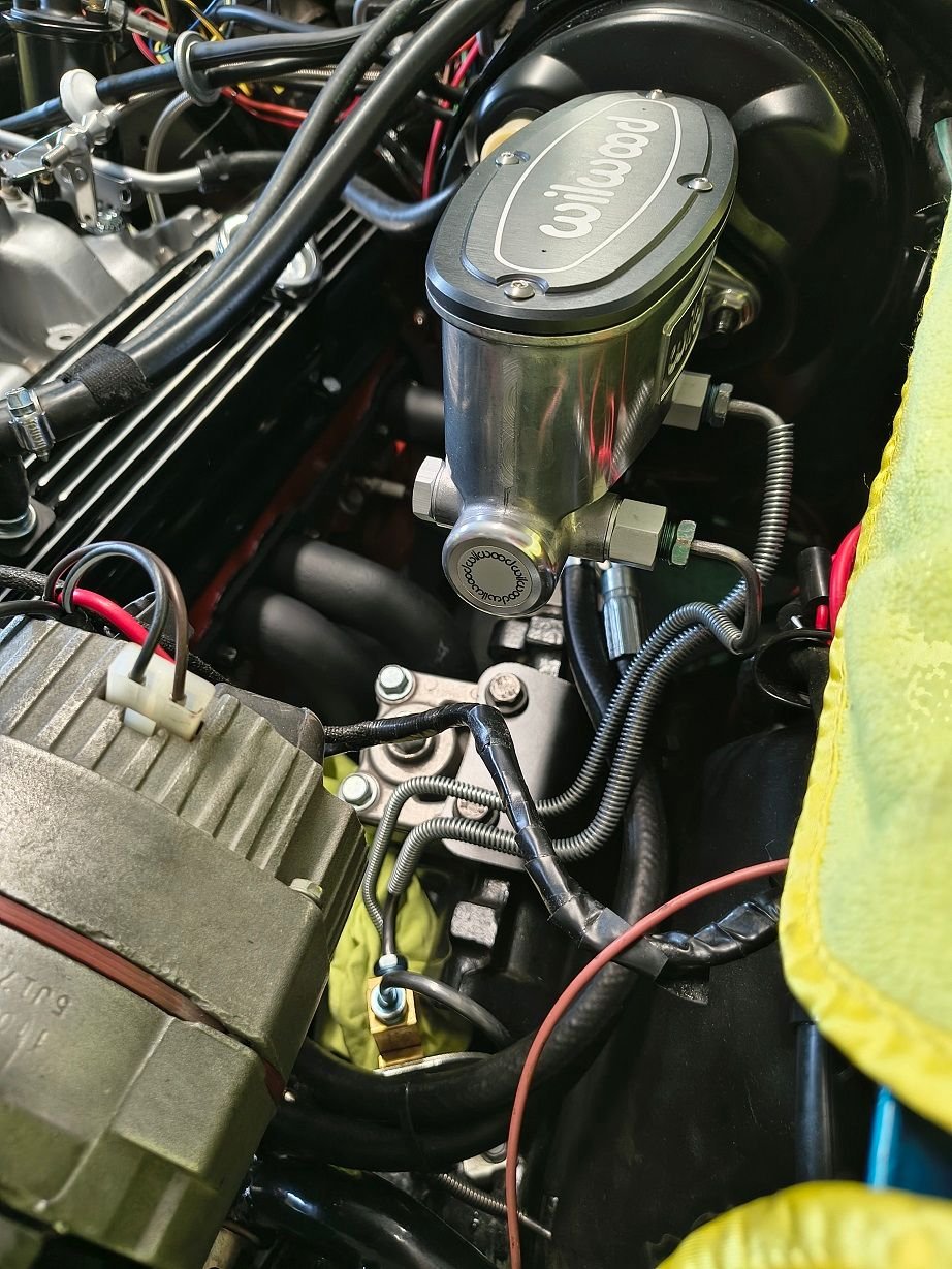 Brake fluid leak at distribution block 71 Corvette - CorvetteForum ...